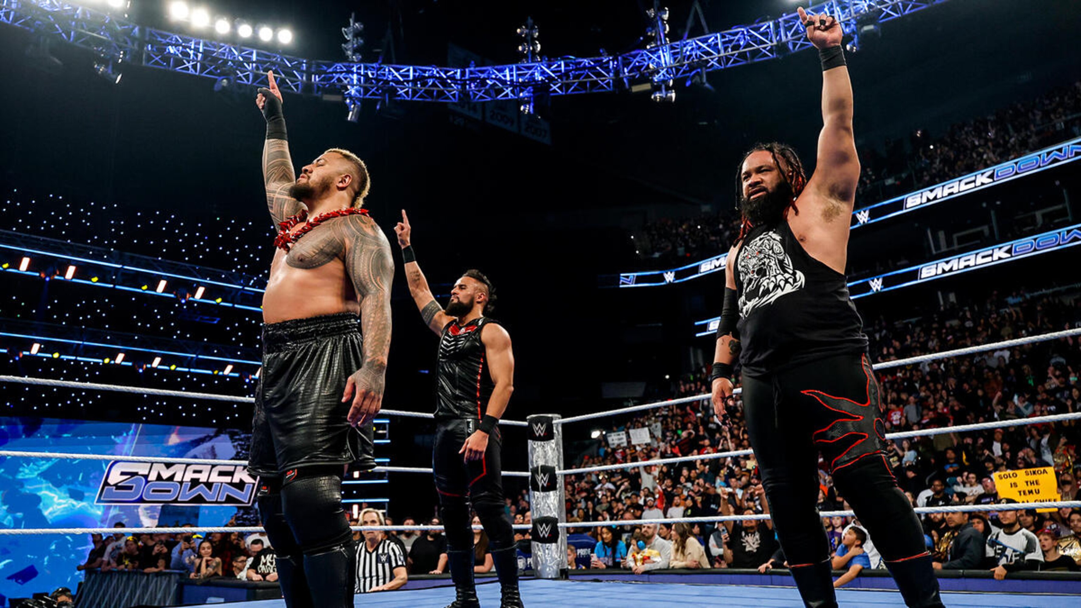 Triple H Must End the Bloodline Faction For Good on WWE SmackDown