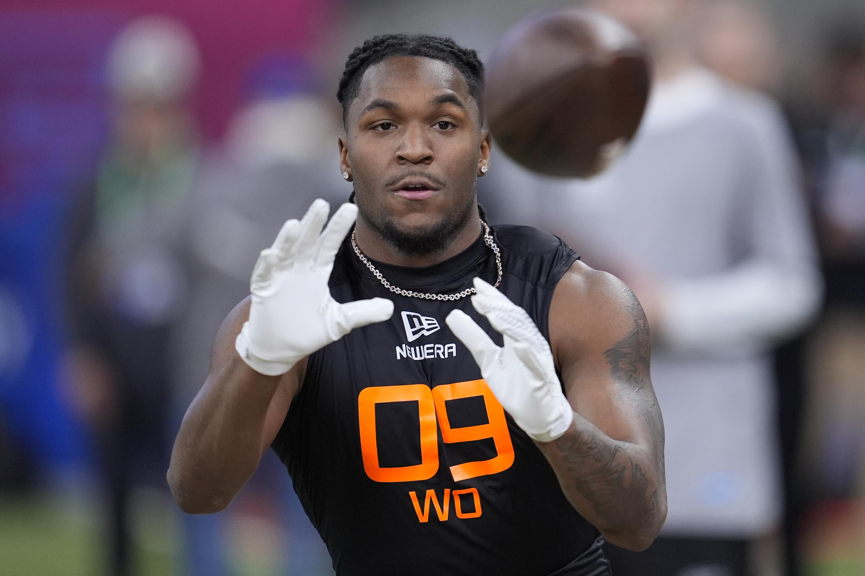 Luther Burden III Posts Late-Night Workout Photo After Slide Out of NFL ...