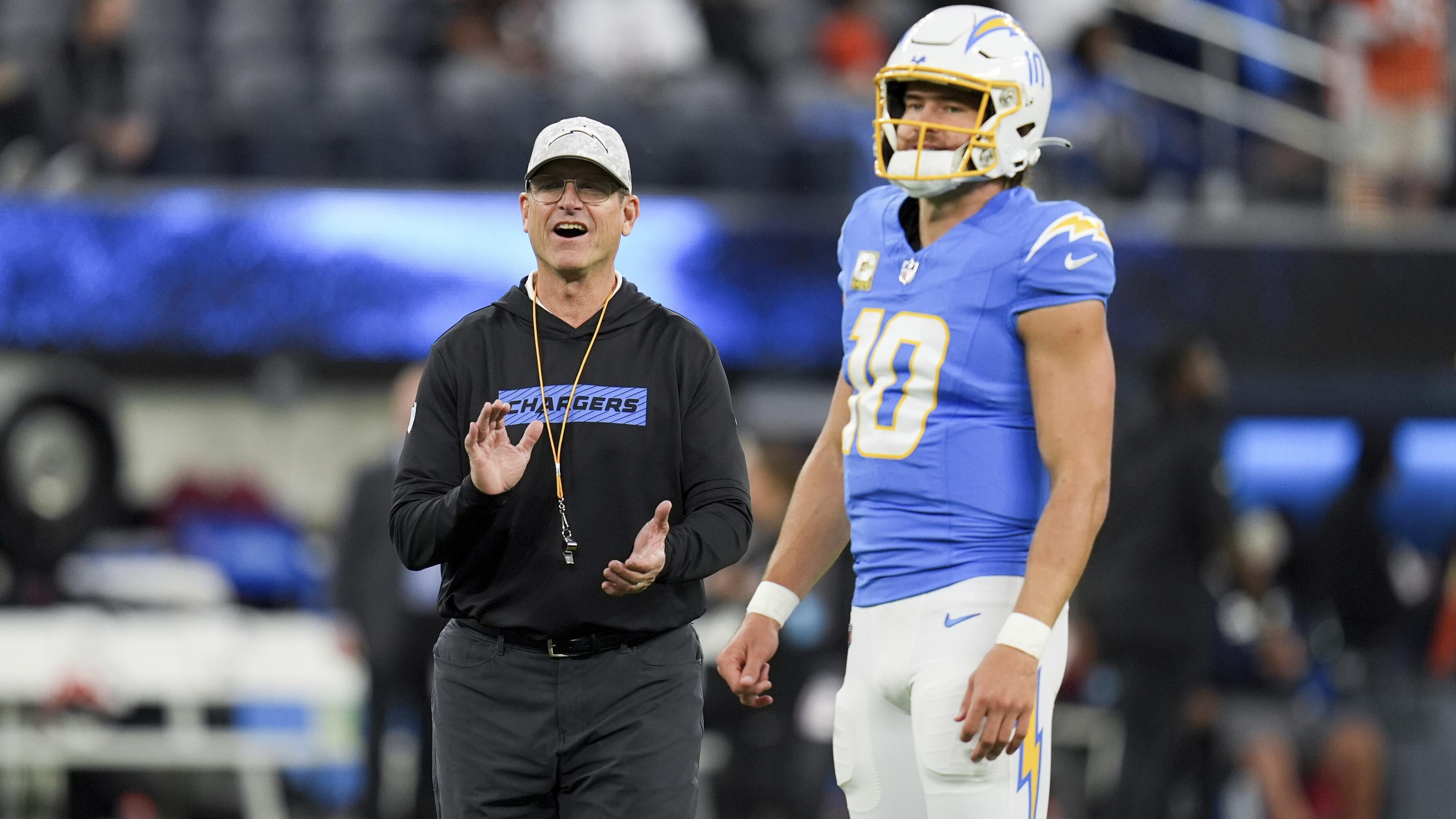 NFL OC Says Justin Herbert 'Lets Little Things Distract Him' But Hypes ...