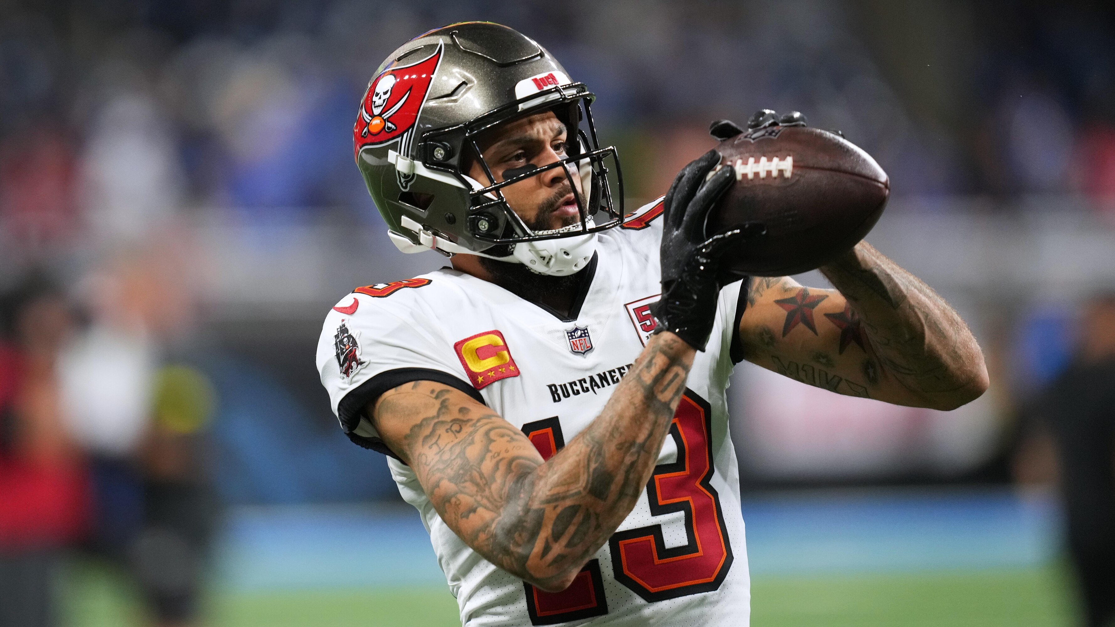Mike Evans Seen Yelling 'It's 3rd and 28' on Video After Bucs Collapse ...