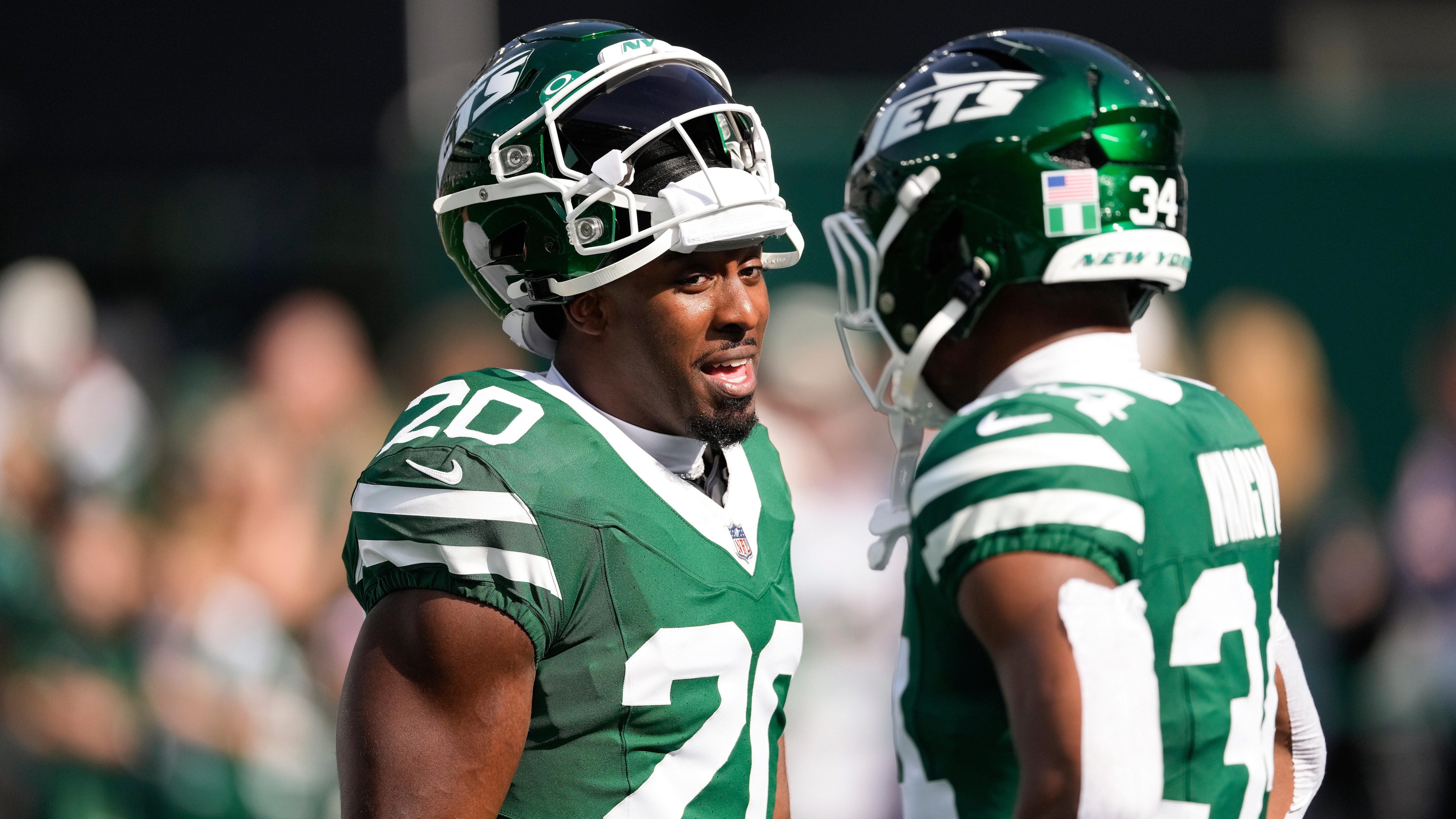 Justin Fields out for Jets vs. Bucs with Concussion, Tyrod Taylor to Start at QB