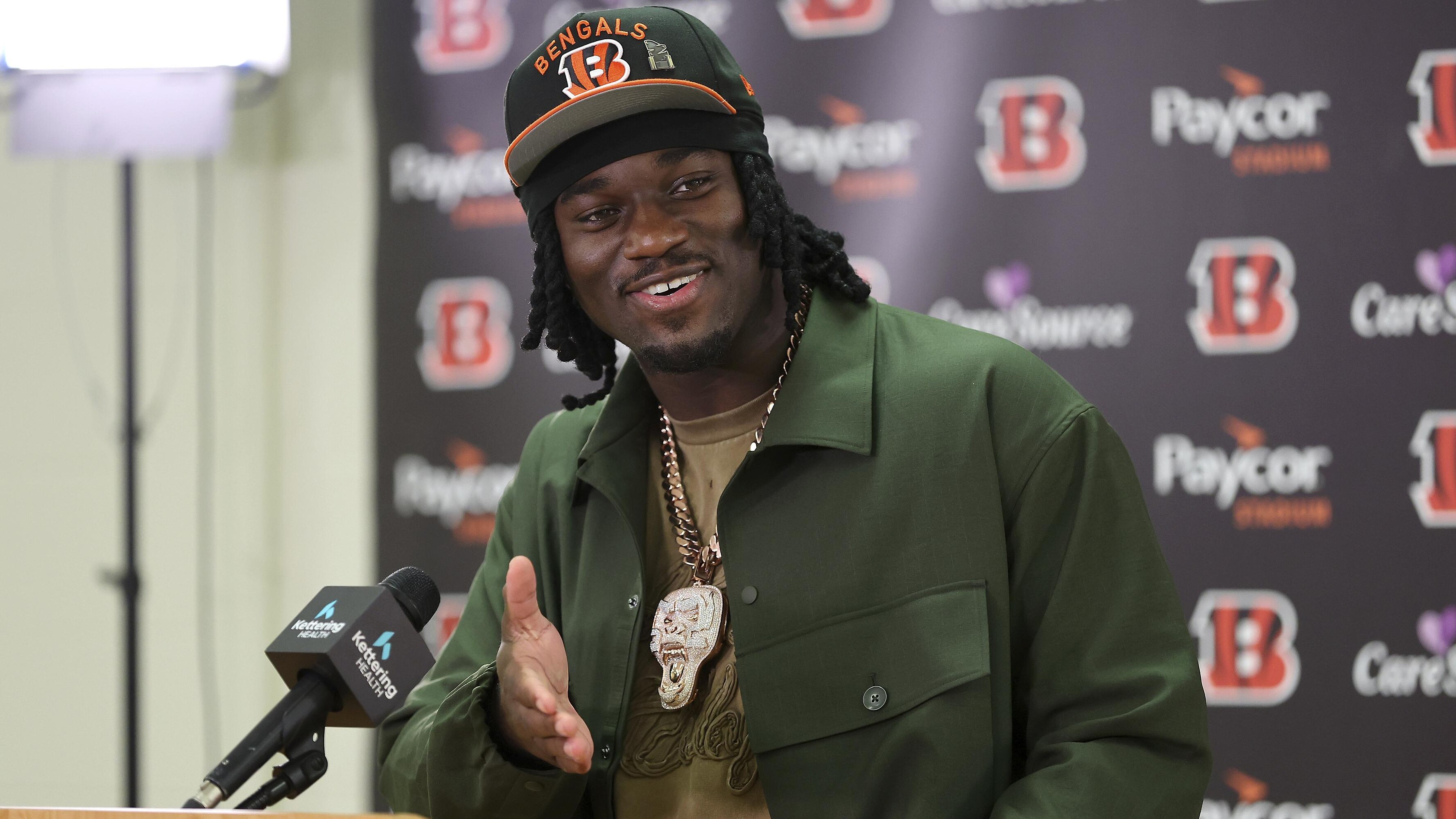 Shemar Stewart Says Both Sides Had to 'Stop Arguing' to End Bengals ...