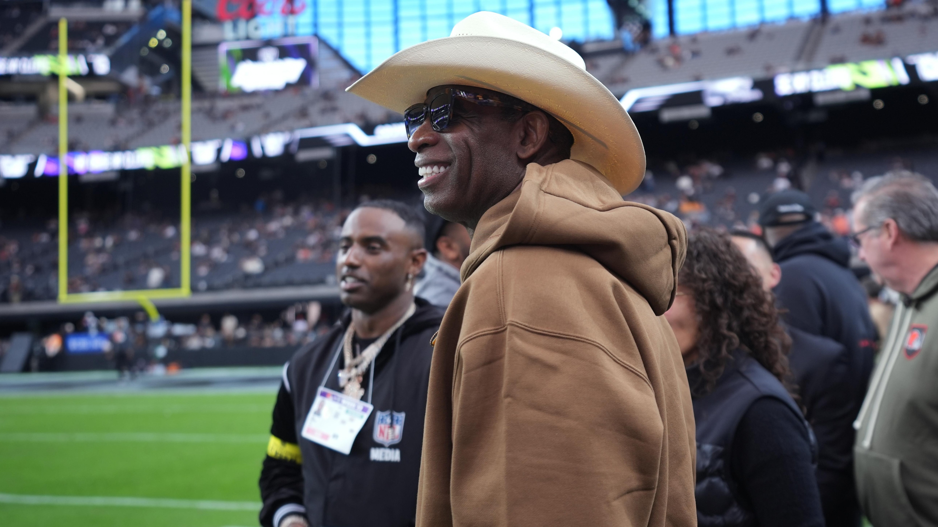 Deion Sanders Attends Shedeur's 1st NFL Start for Browns vs. Raiders in ...