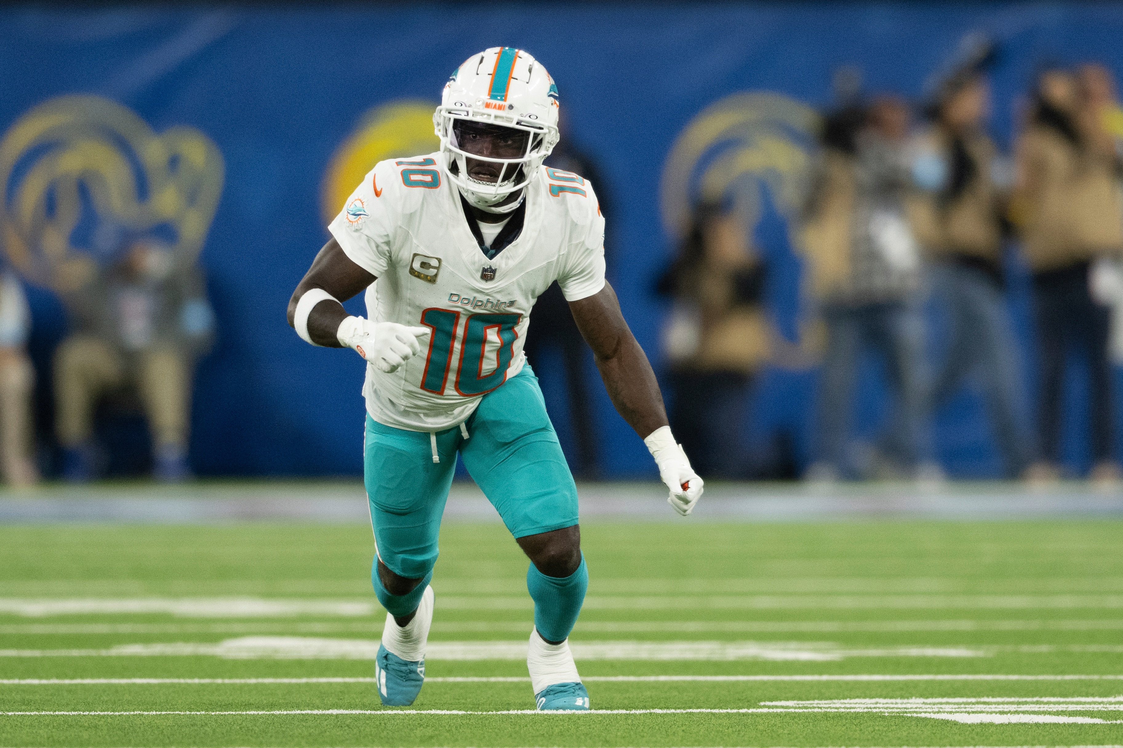 NFL Insider Says 'Dolphins Seem Like They Will Stick With' Tyreek Hill ...