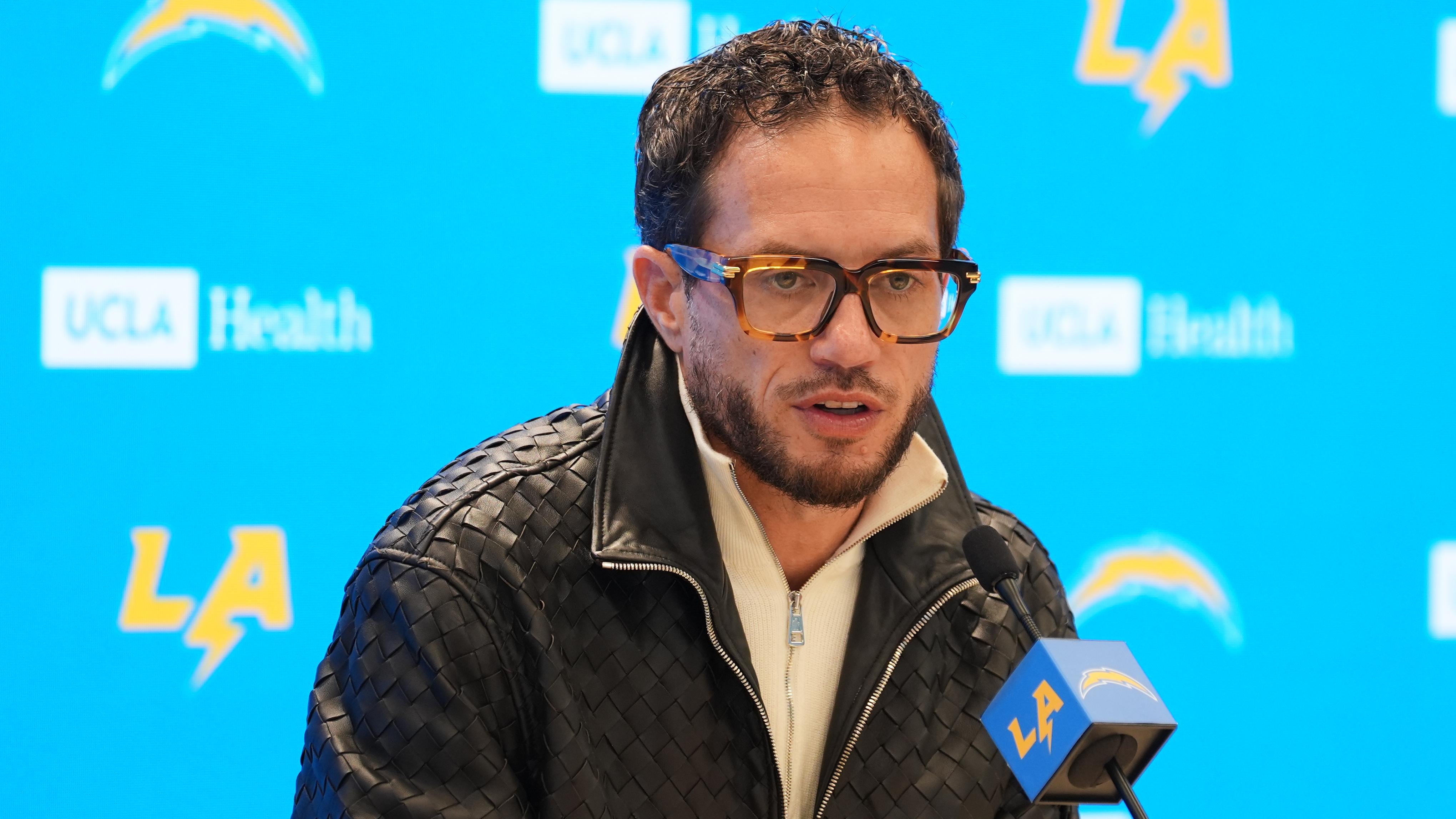 Mike McDaniel 'Geeked' to Work with Justin Herbert After Chargers OC ...