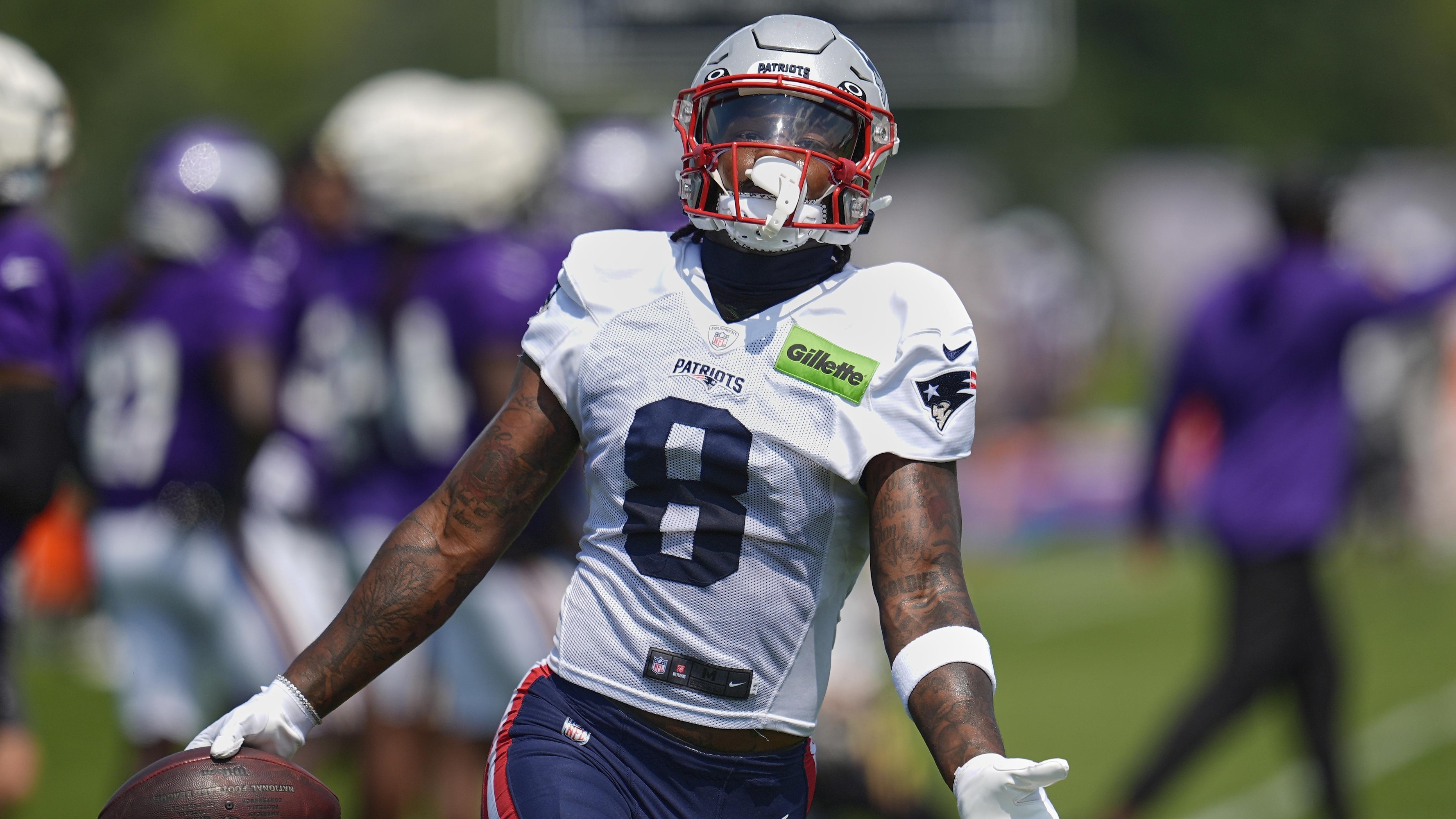 Stefon Diggs is 'Ahead of Schedule Injury Wise,' Patriots Exec Says of ...