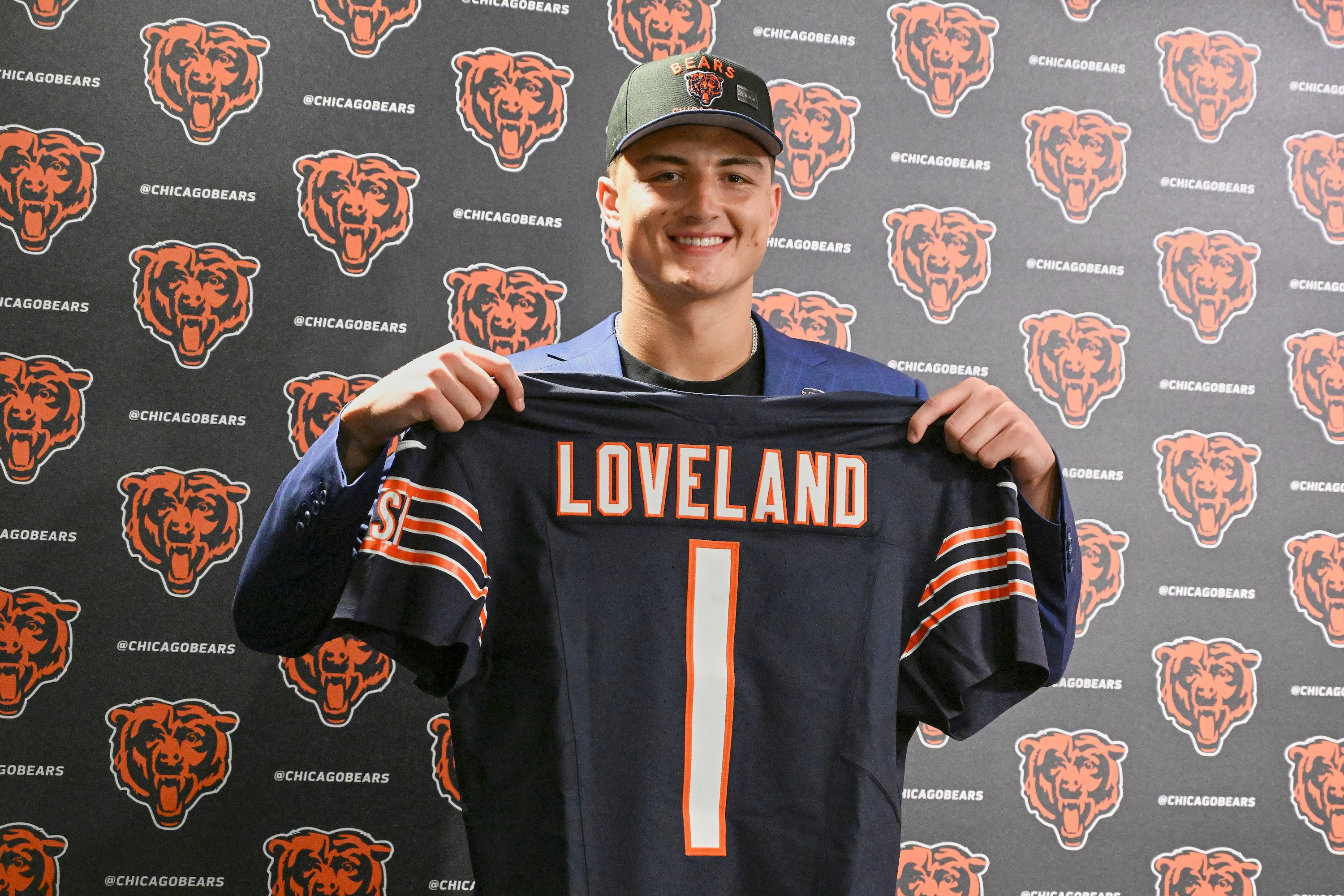 Colston Loveland, Bears Agree to 4-Year, $26.7M Contract After 2025 NFL ...