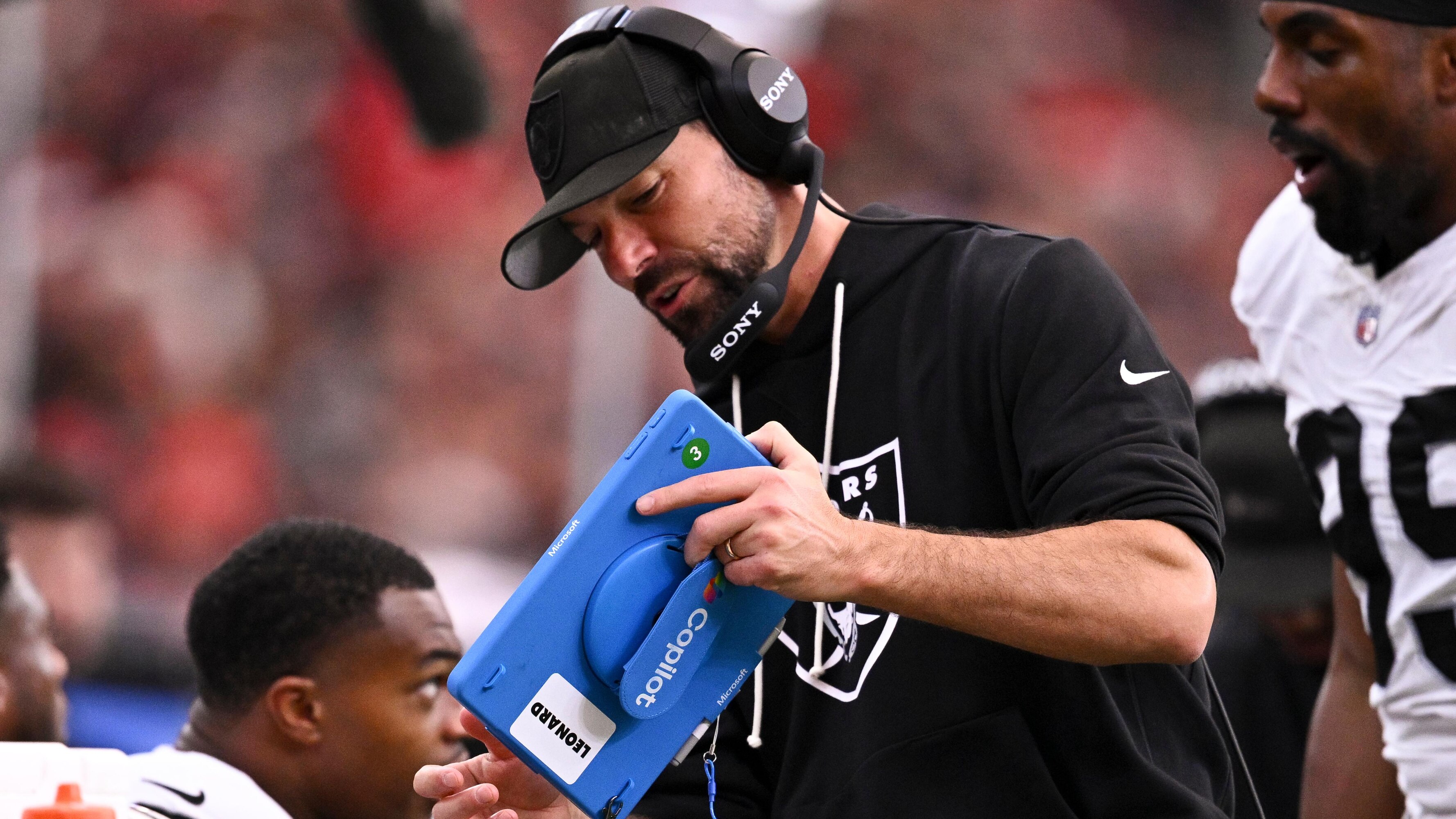 Raiders' Rob Leonard Reportedly Promoted to DC Role on Kubiak's Staff ...