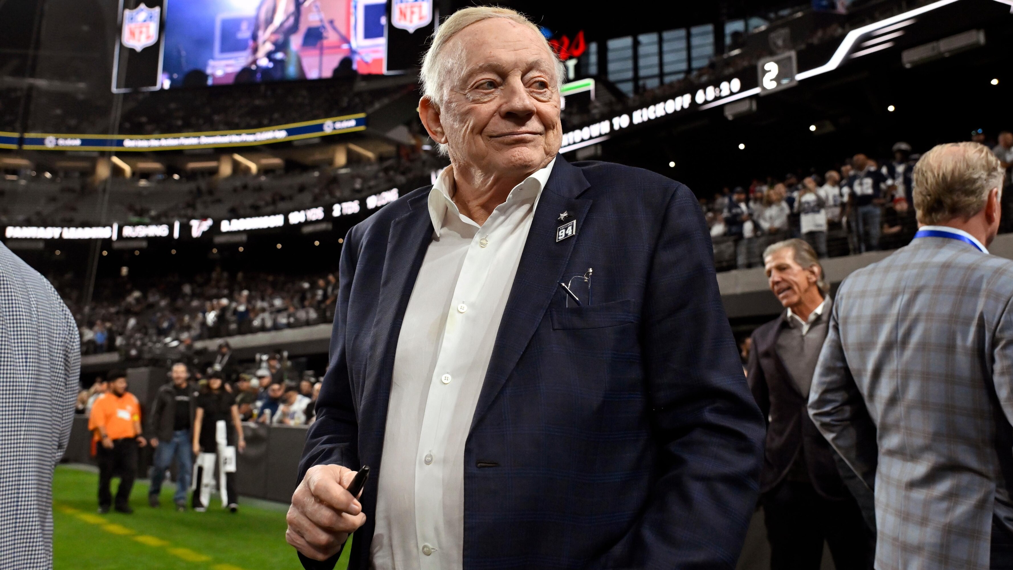 NFLPA Report Card Grades for Cowboys' Jerry Jones, Giants' Joe Schoen ...
