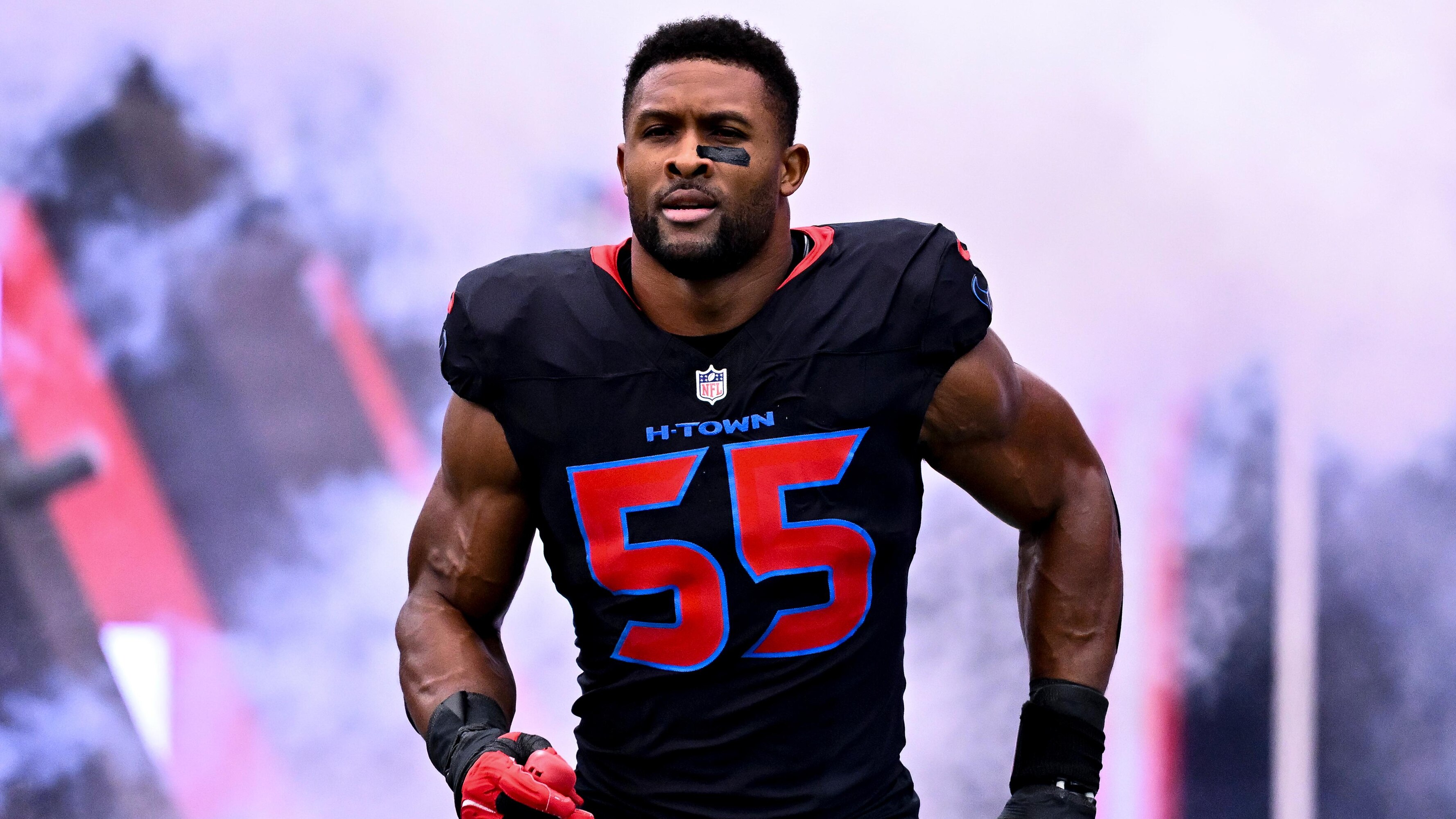 Danielle Hunter, Texans Agree to $40.1M Contract Extension, Updated ...