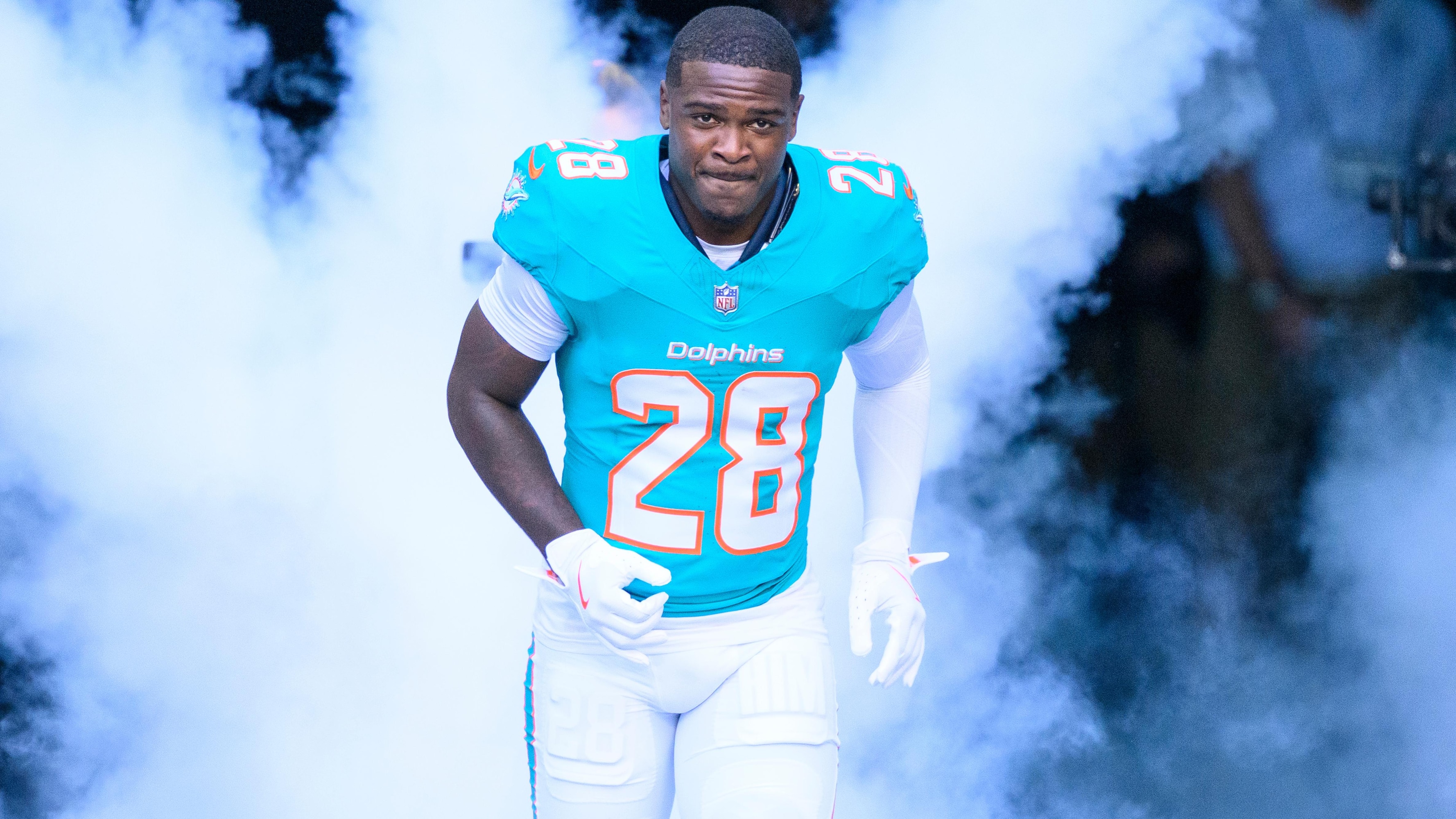Dolphins GM Shuts Down De'Von Achane Trade Rumors After Waddle Deal ...