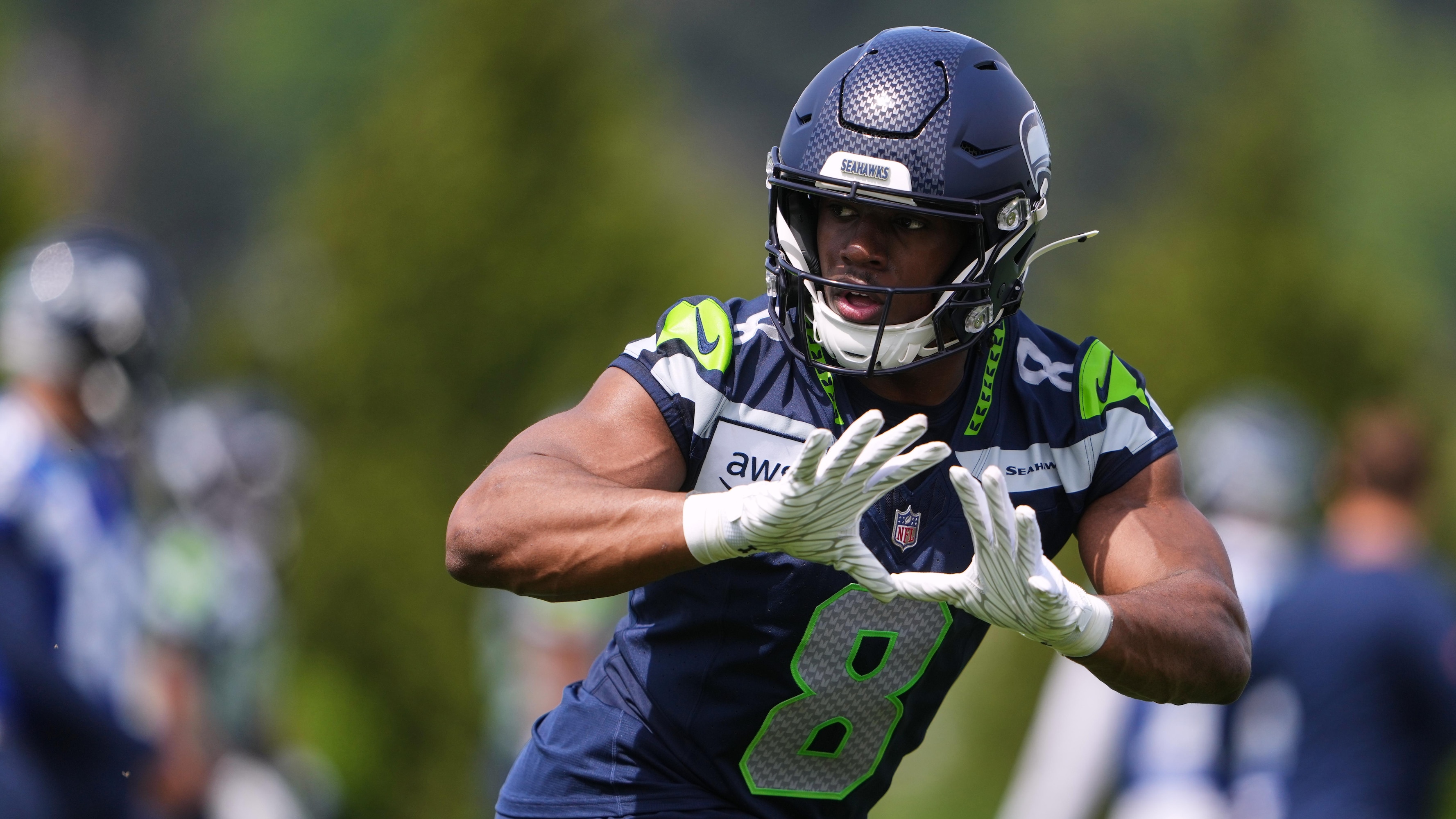 New Fantasy NFL Rumors on Jadarian Price, Zach Charbonnet, Seahawks RBs ...