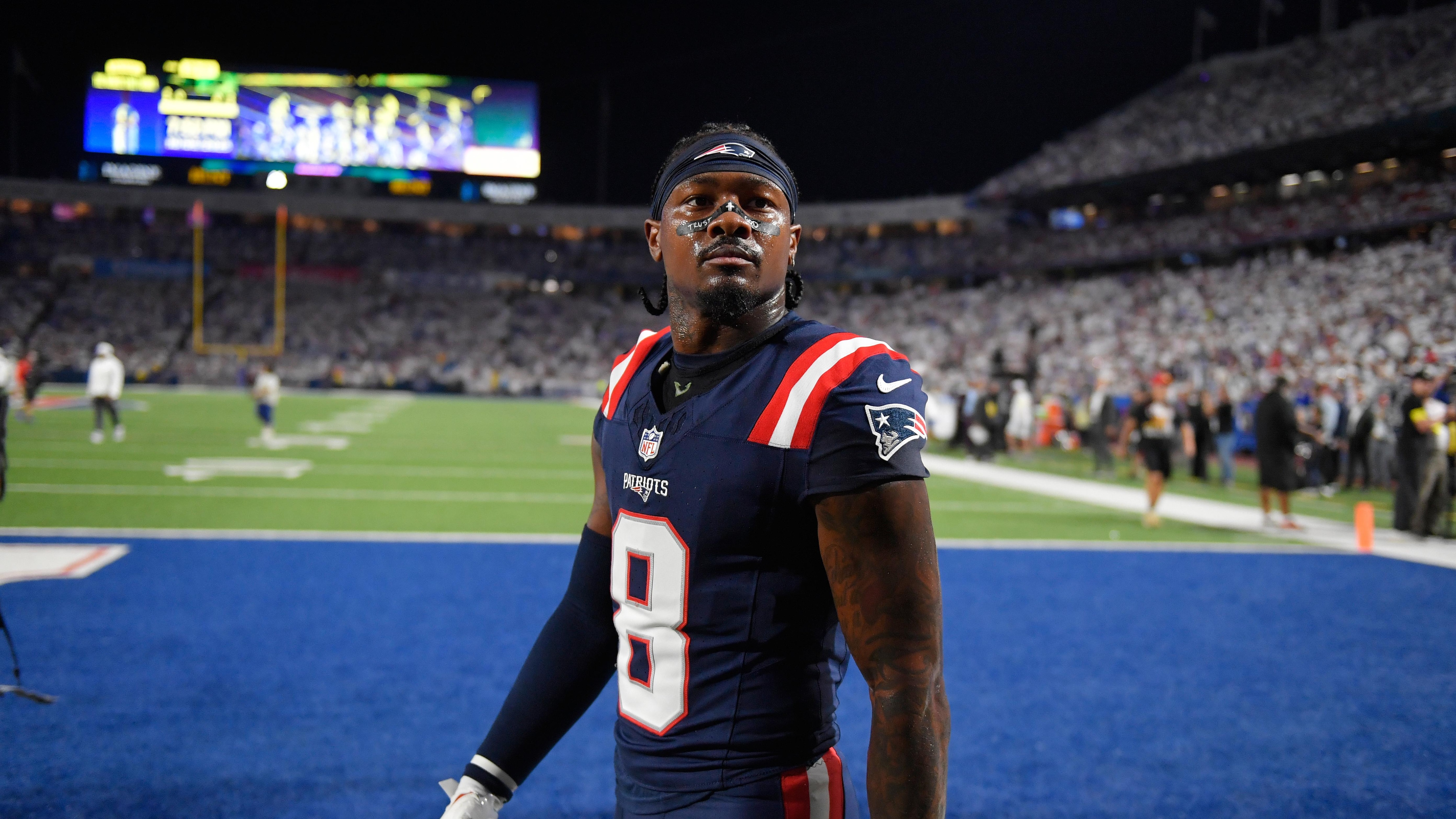 Patriots' Stefon Diggs Explains Viral Josh Allen Side Eye Photo, 'That's My Brother'