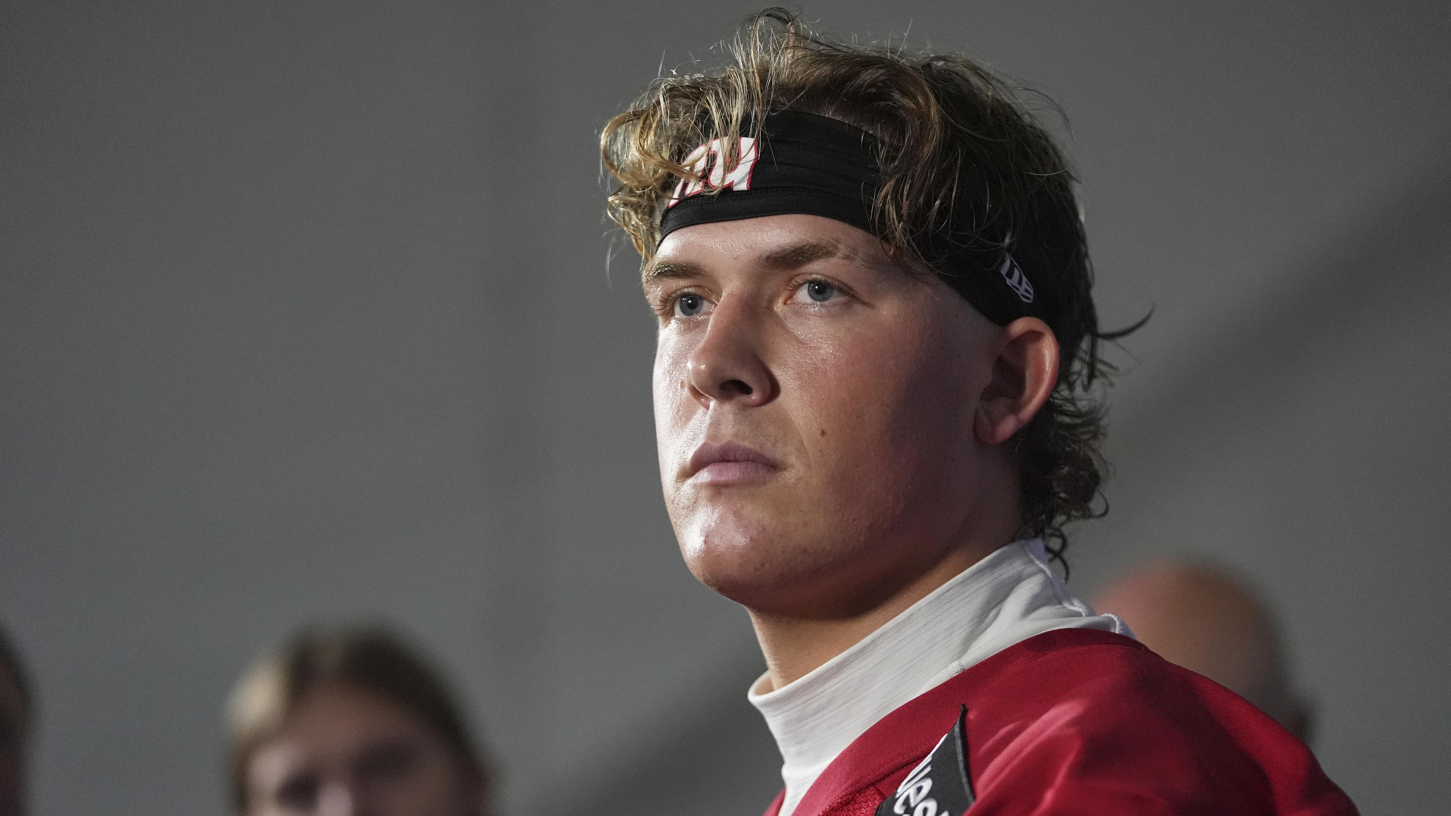 Commanders Announce Return of Gold Pants for 2024 NFL Uniforms in New Photos