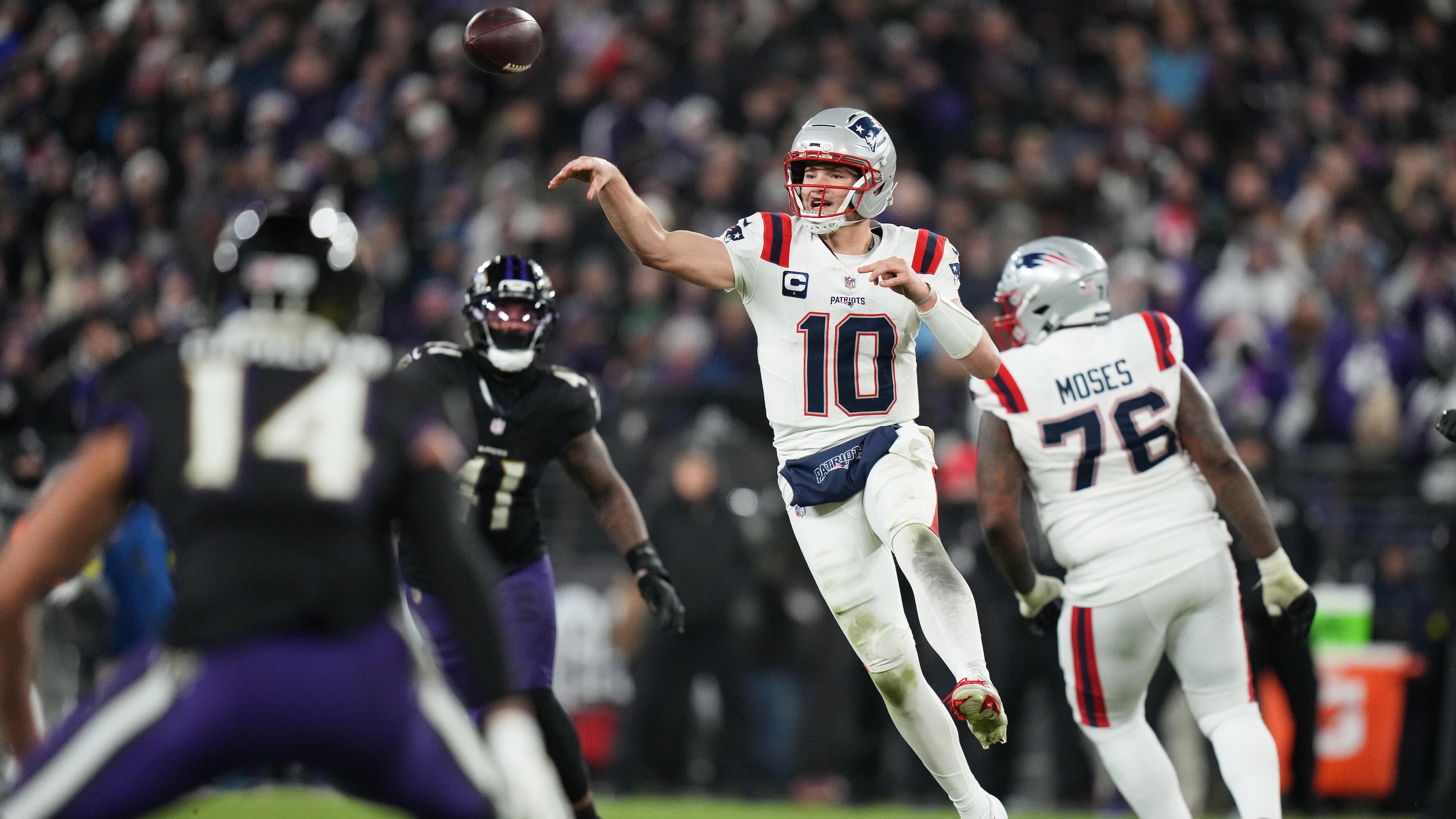 Drake Maye Wows Fans, Patriots Beat Ravens After Lamar Injury to Clinch ...