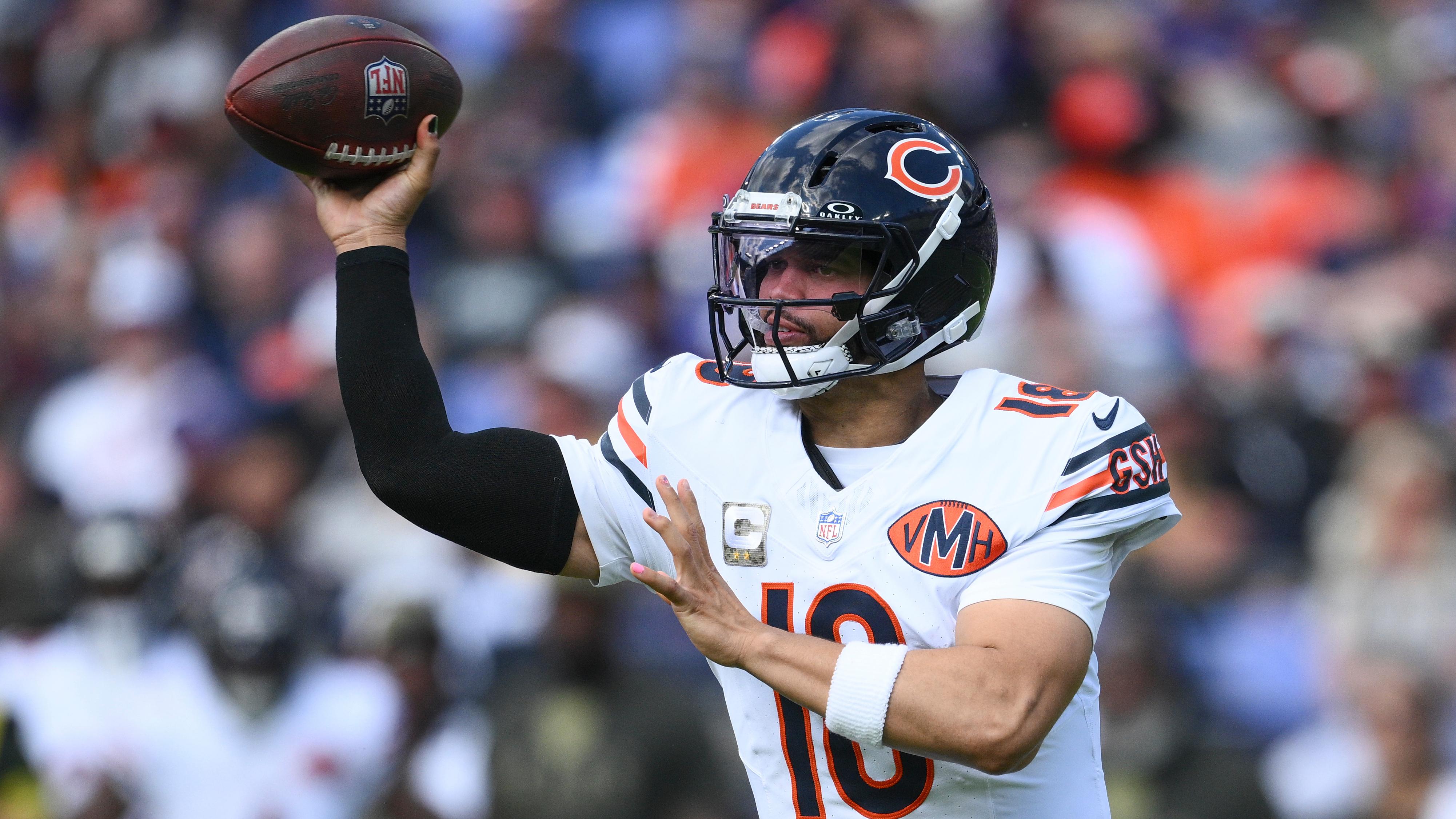 Bears' DJ Moore Got 'Good News' After Being Hospitalized with Groin ...