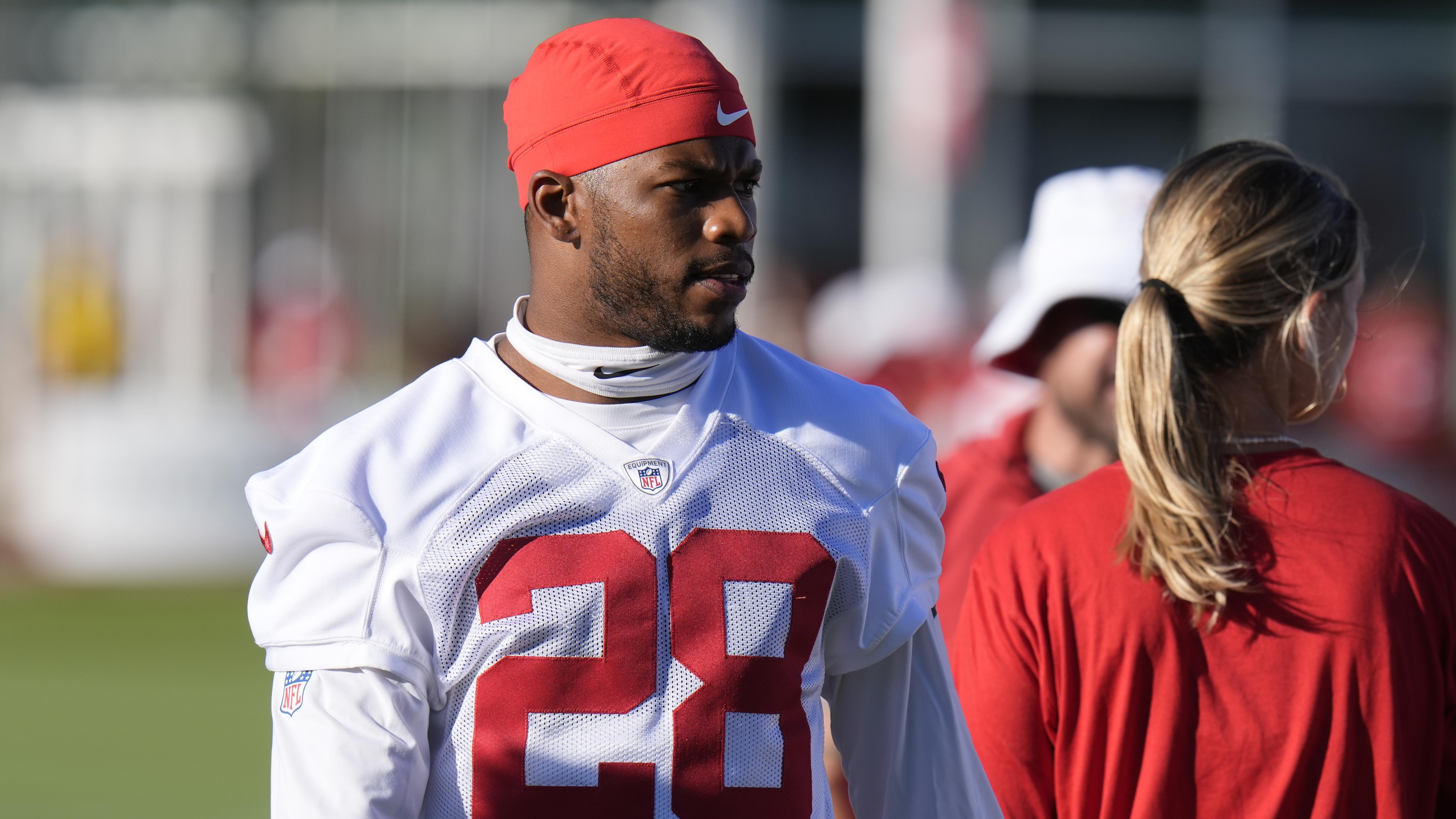 Shilo Sanders Reveals Christmas Gift from Father Deion, Stepmother in ...