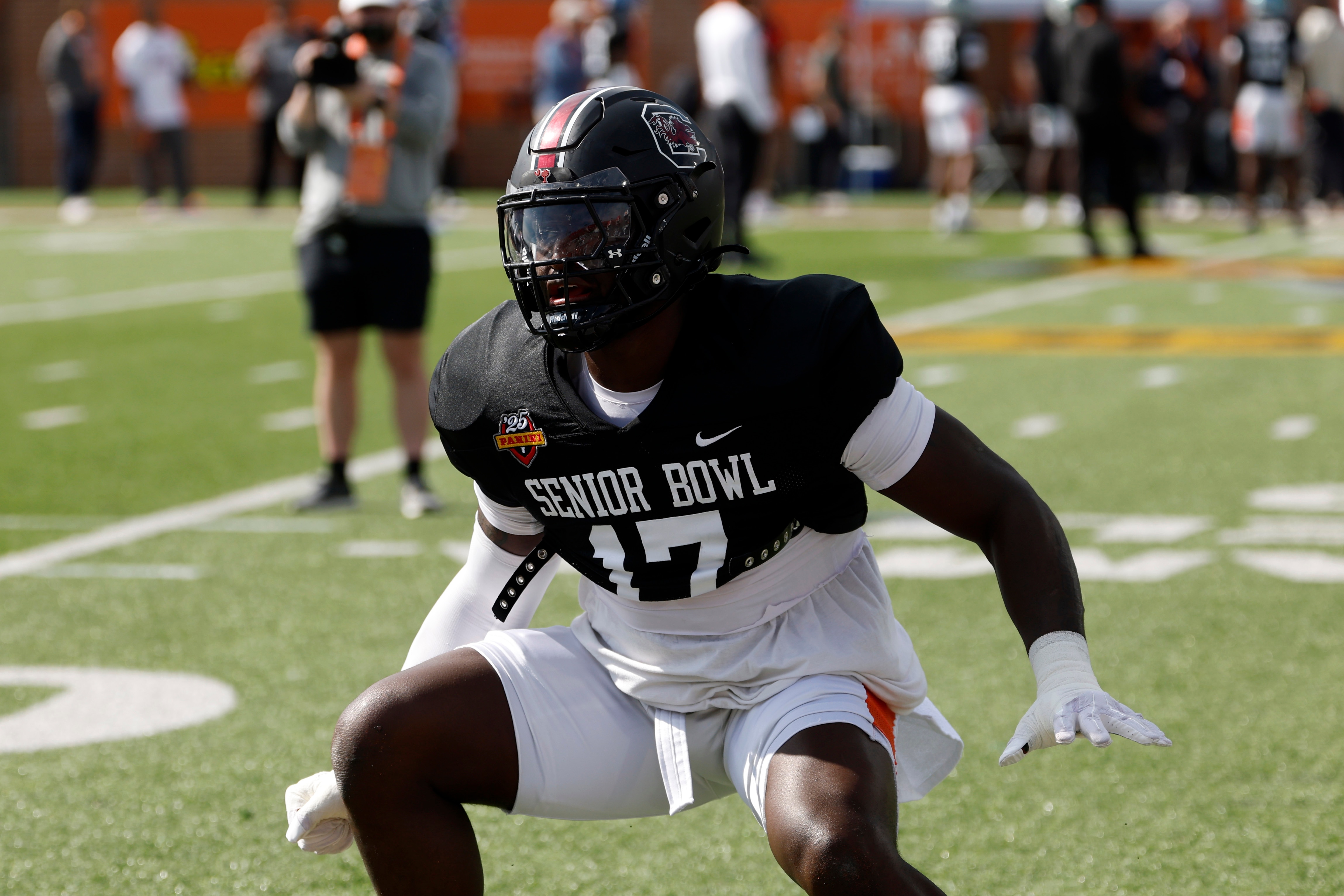 Demetrius Knight Jr. NFL Draft 2025 Scouting Report for Cincinnati ...