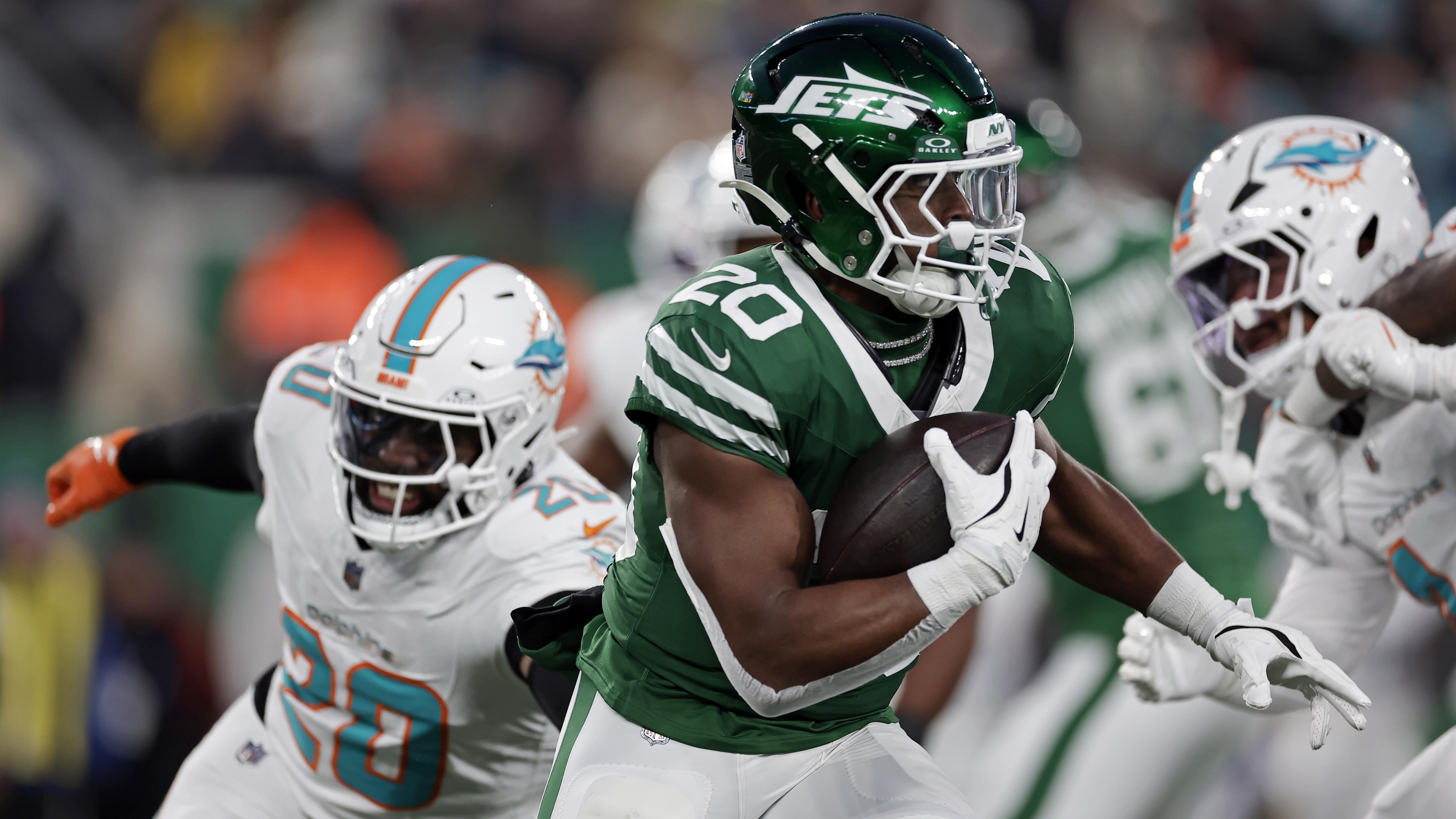 Fantasy Football 2025 Cheat Sheet for Sleepers and Busts Heading into ...