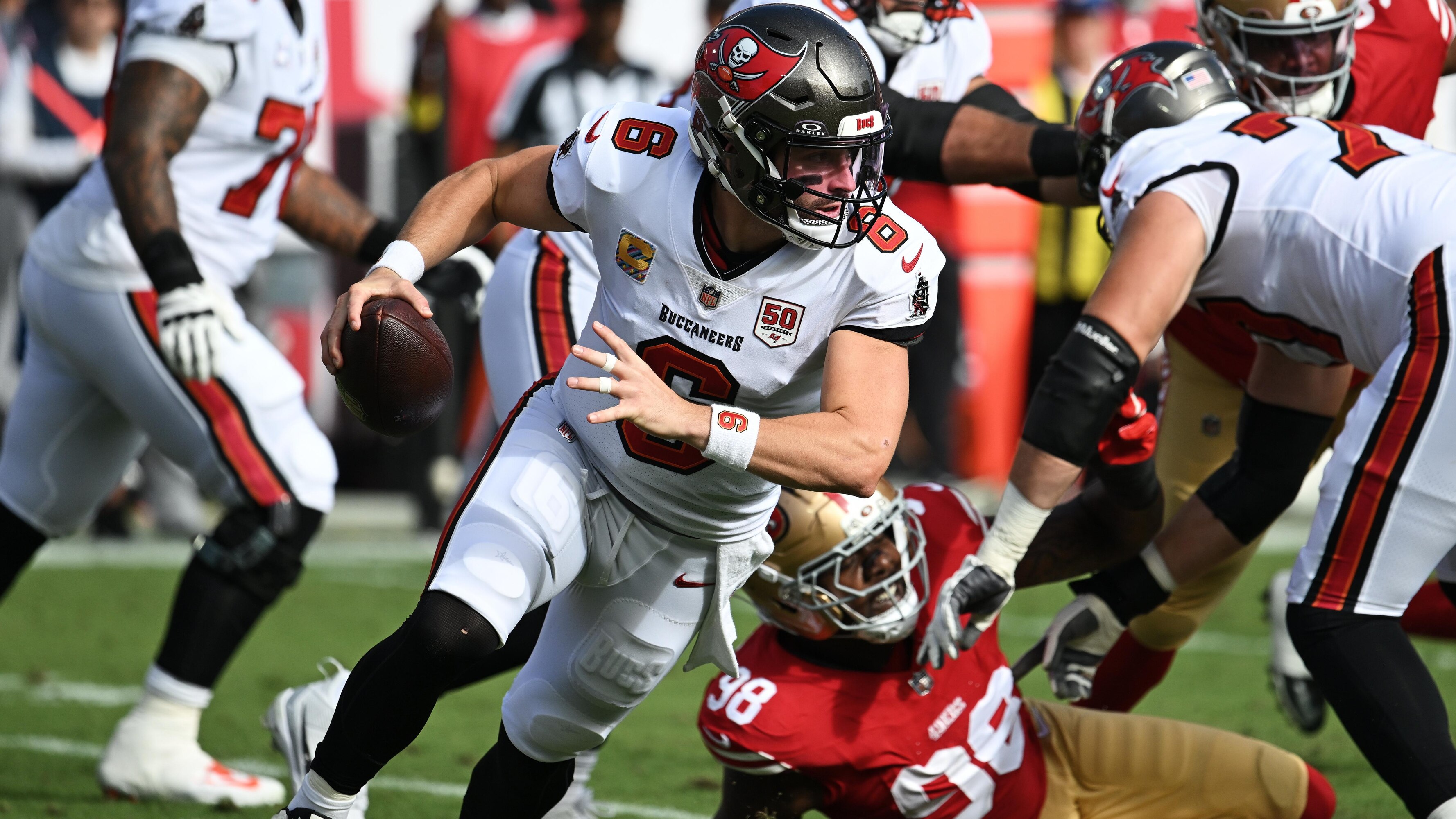 Kevin Durant Hypes Baker Mayfield During Bucs vs. 49ers, 'You F--kin ...