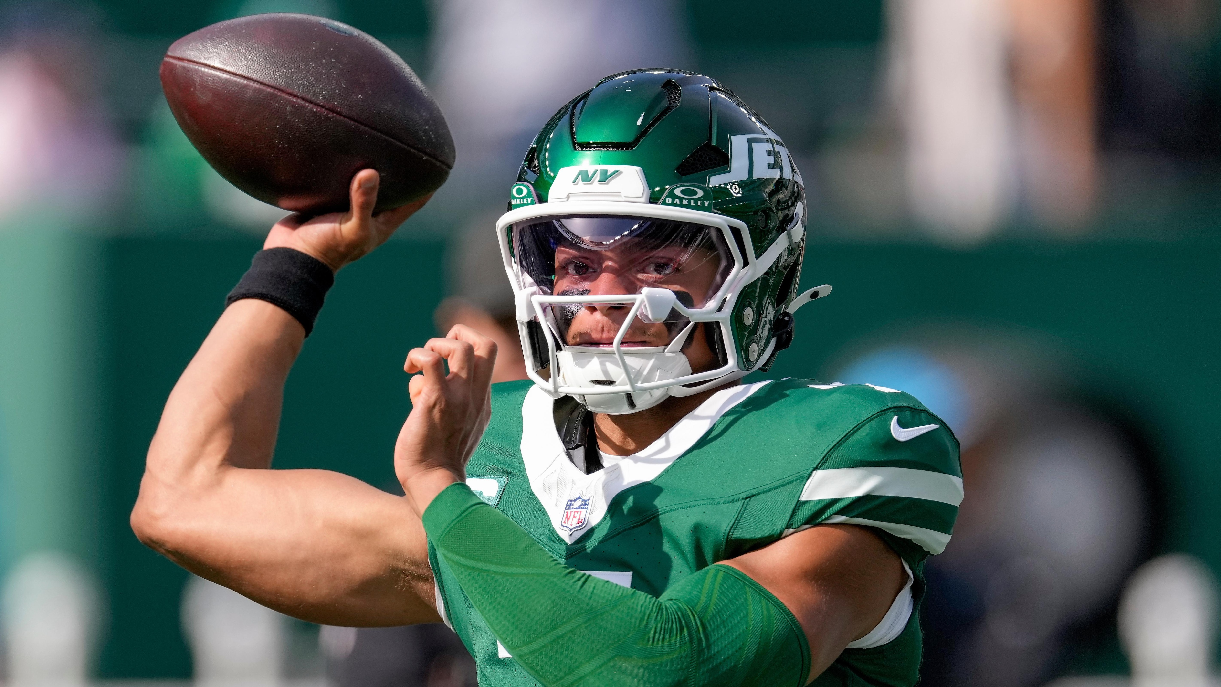 Justin Fields Benched for Tyrod Taylor, Who Are Jets QB's Top Landing ...