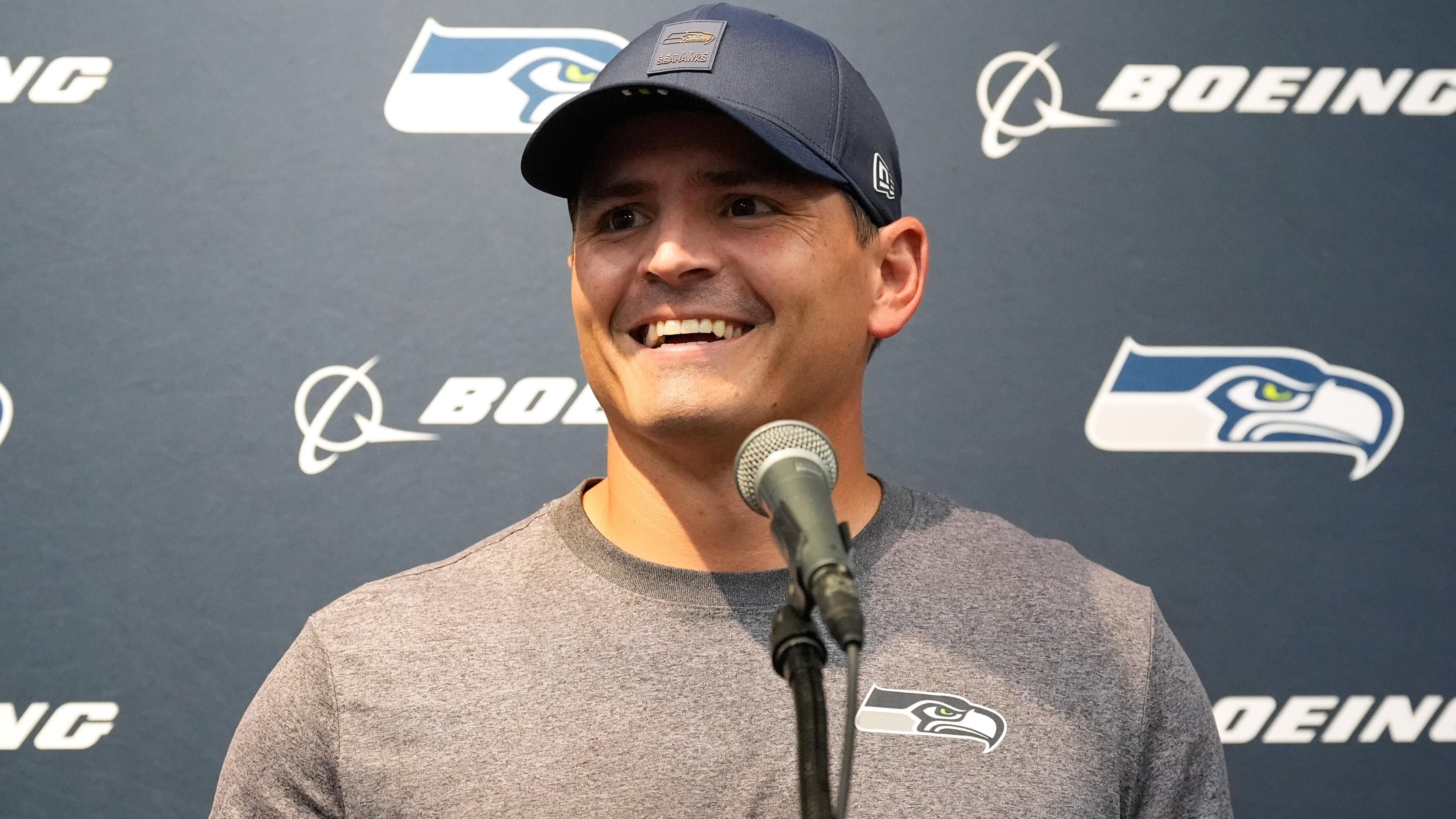 Seahawks HC Willing to Move Game Time vs. Bucs to Accommodate Mariners ...
