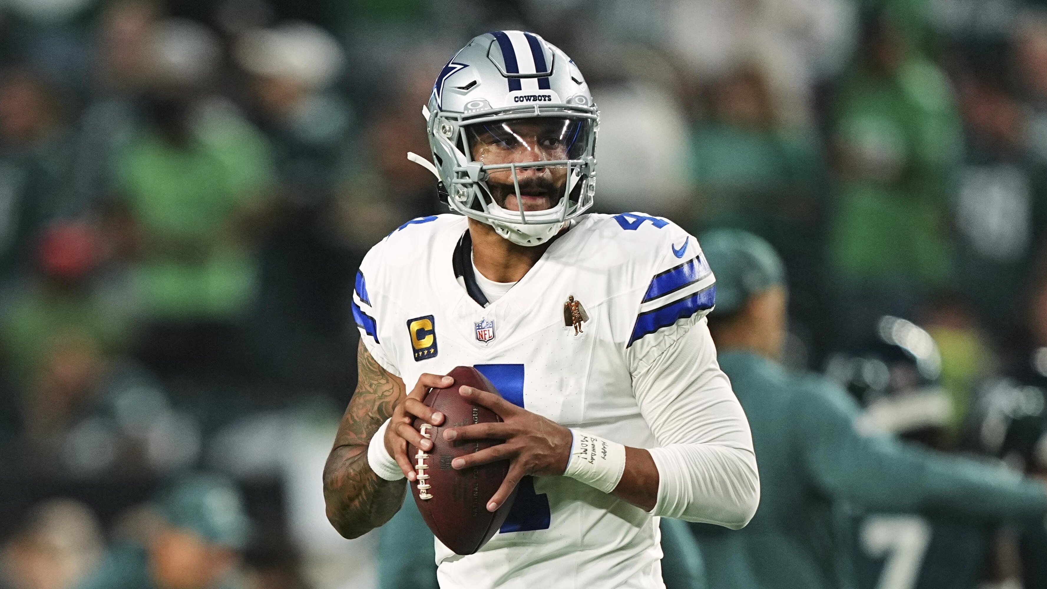 Dak Prescott Honors Mother on Wrist Tape Before Cowboys vs. Eagles in Viral Photo
