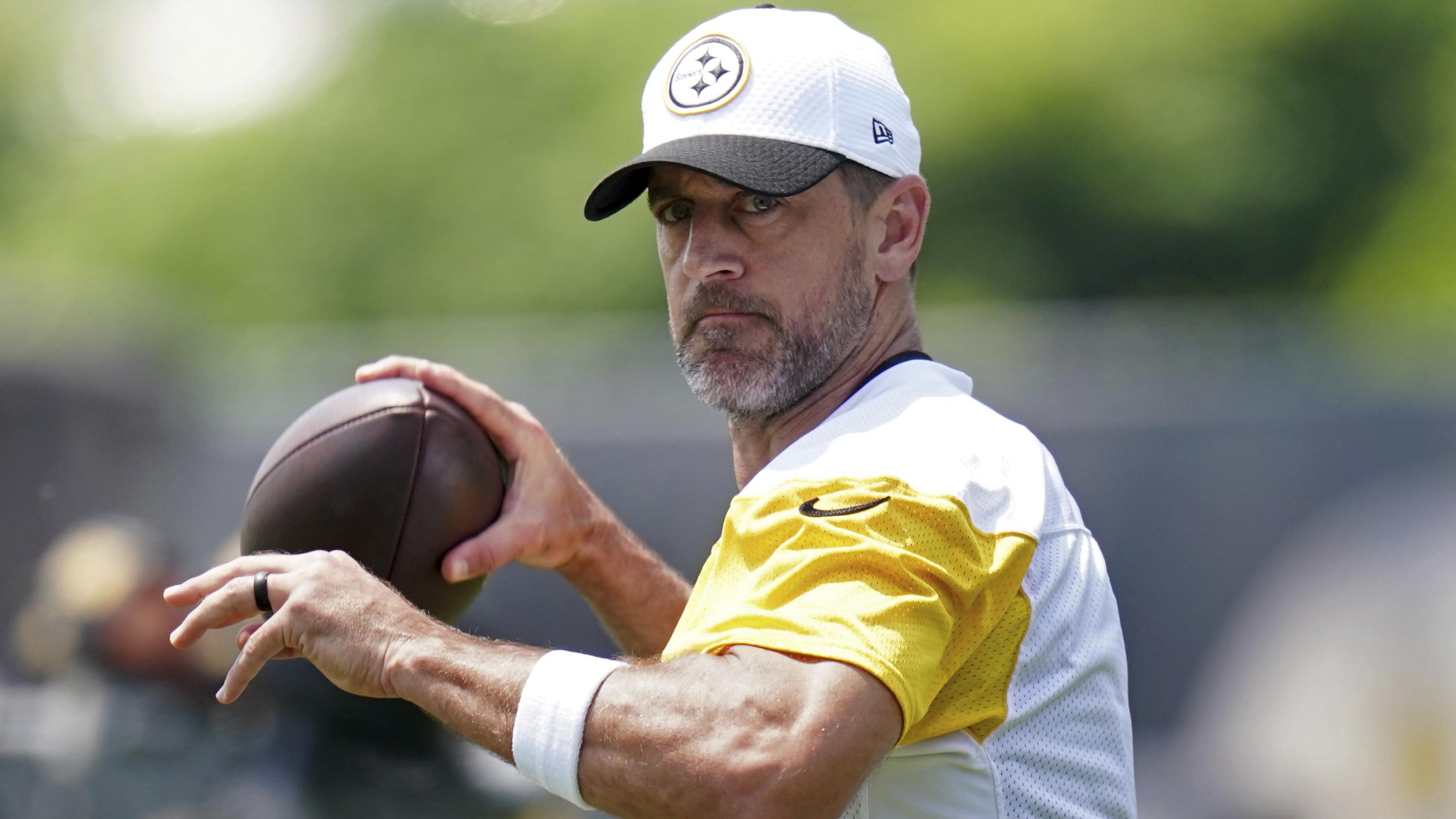 Aaron Rodgers, Stroud, Dak Fall Out of Top 10 QB Rankings by NFL Execs ...