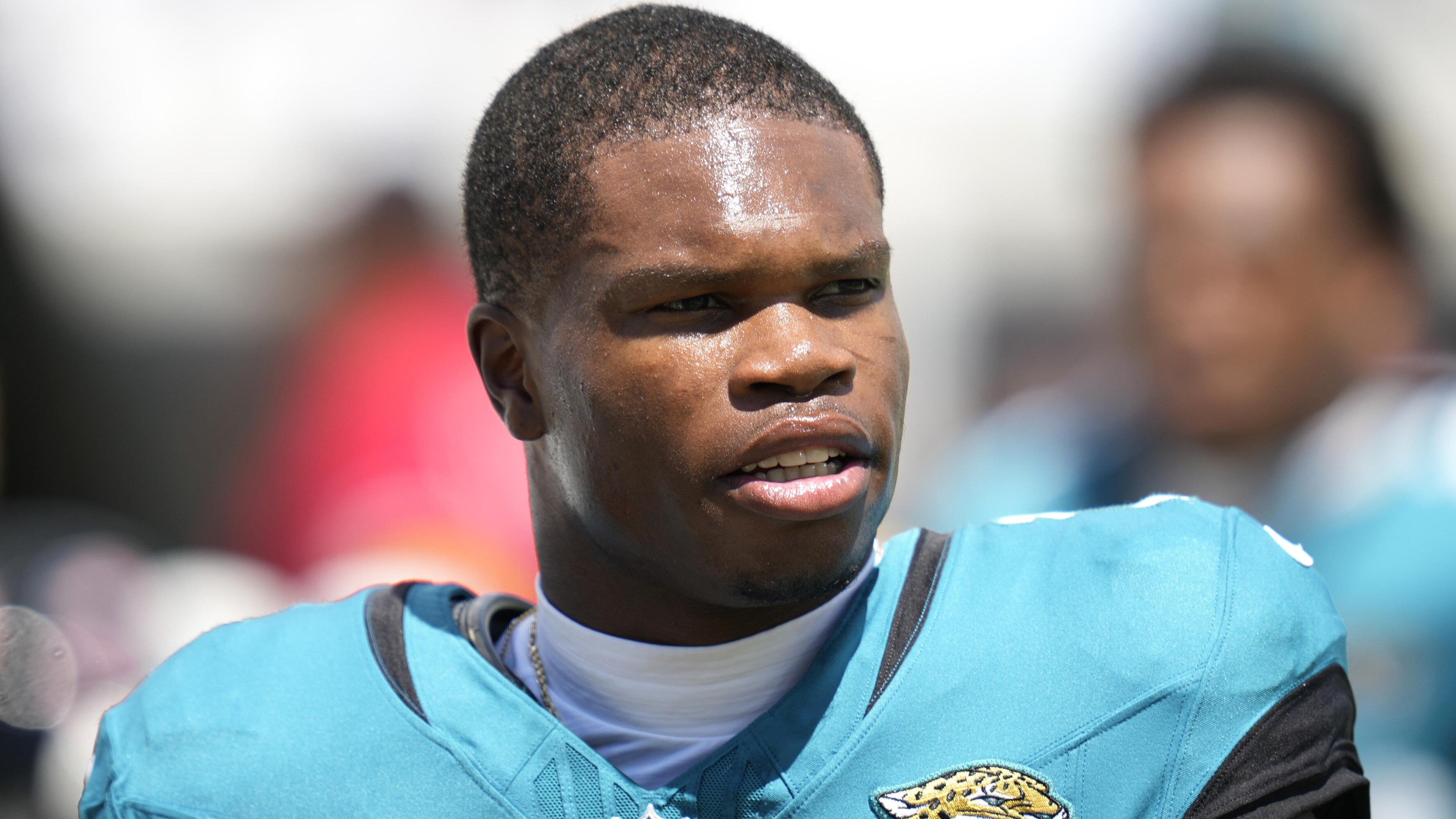 Travis Hunter Explains Getting Haircut for Historic NFL Debut, 'Time to ...