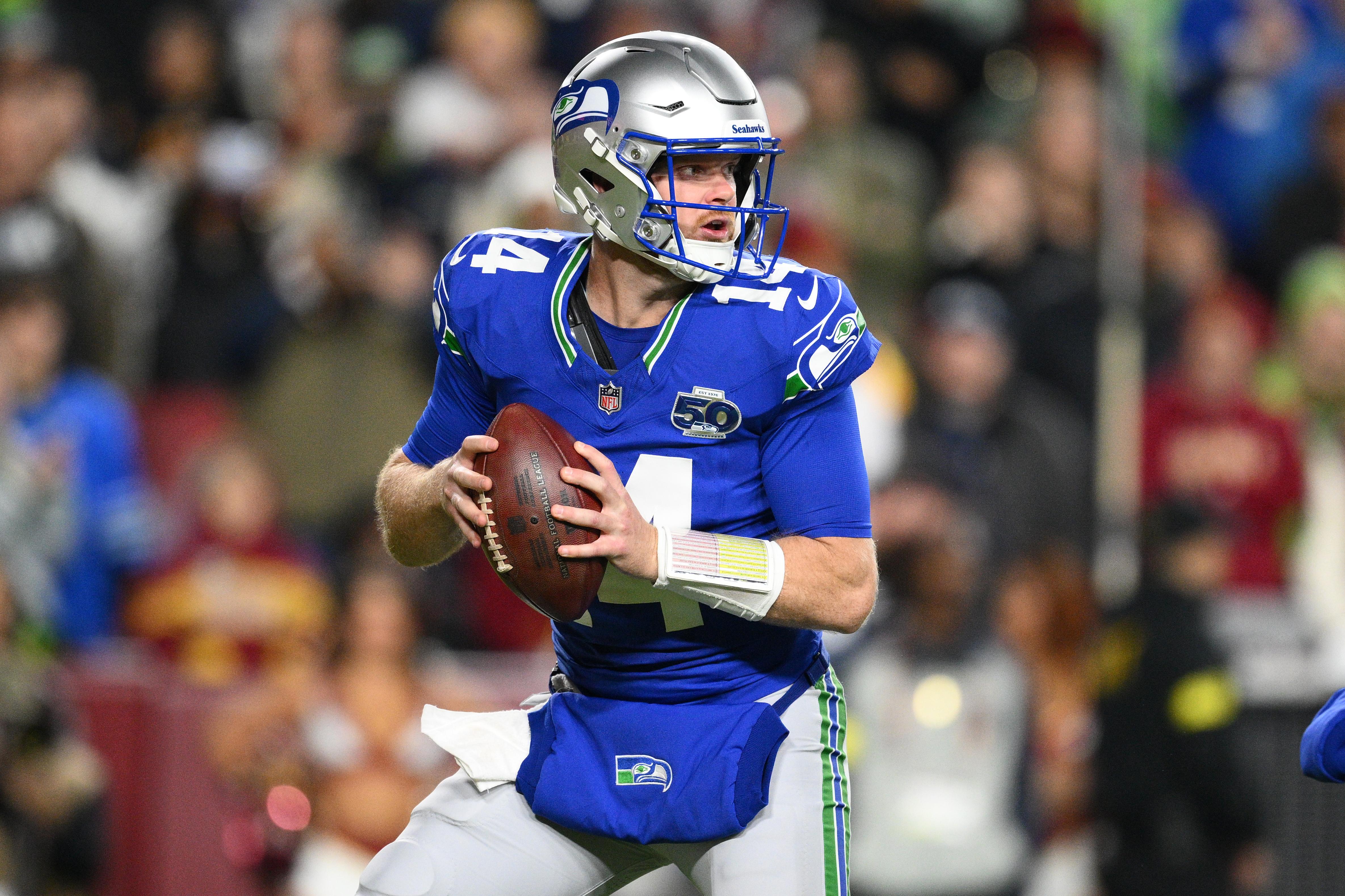 Week 10 Fantasy Football Cheat Sheet for Sleepers in Deep Leagues