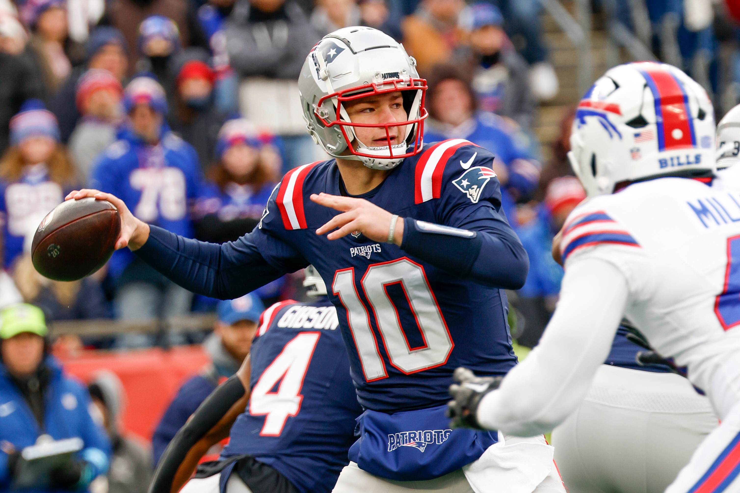 NFL Scout Calls Drake Maye, Patriots 'Biggest Threat' to Josh Allen, Bills in AFC East