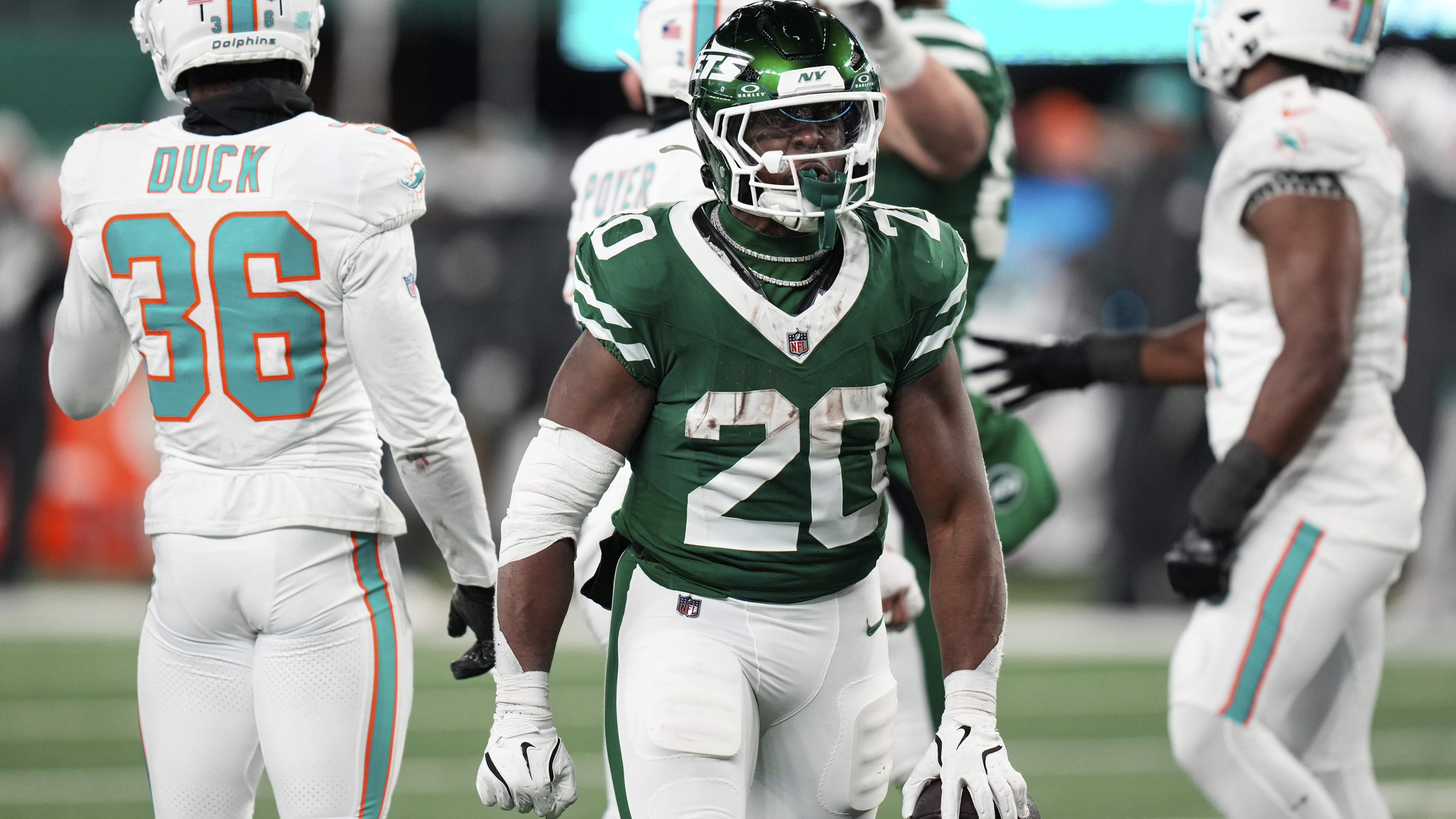 Breece Hall, Haason Reddick and NFL Players Looking to Earn a Payday ...