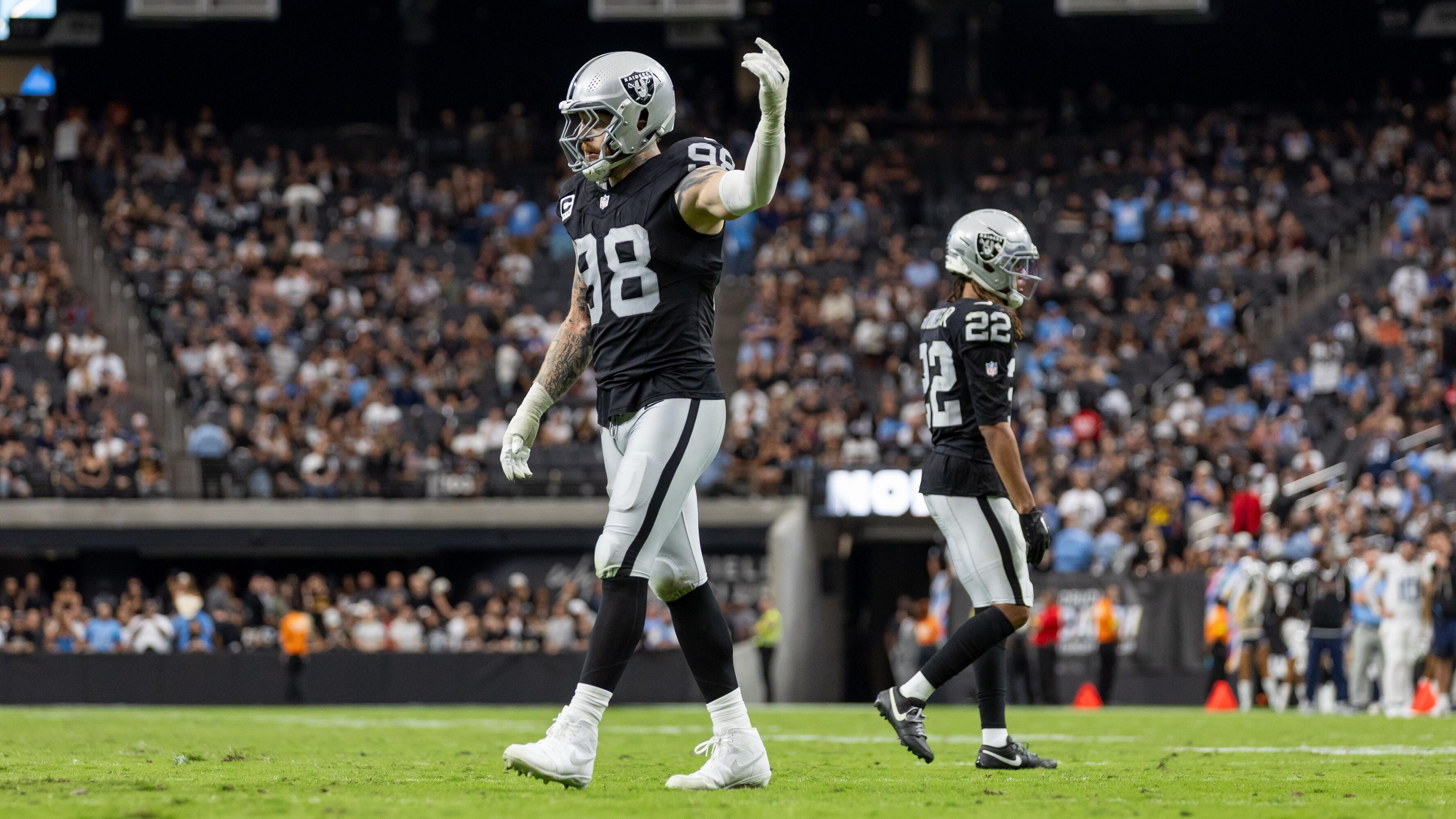 Maxx Crosby Reportedly 'Should Be OK' After Knee Injury in Raiders ...