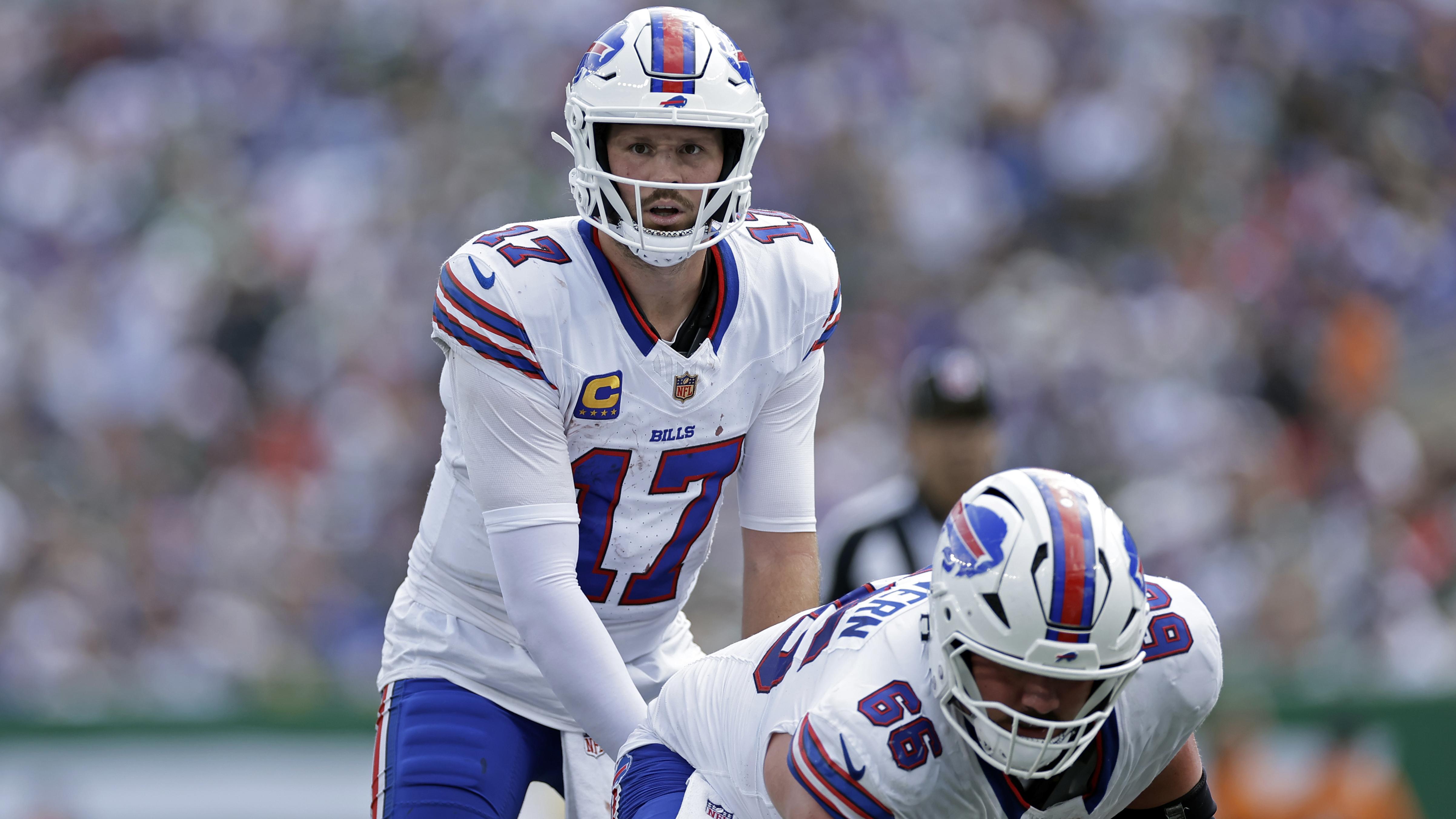 Bills' Josh Allen to Wear Clear Visor After Nose Injury, Jokes He's 3rd ...