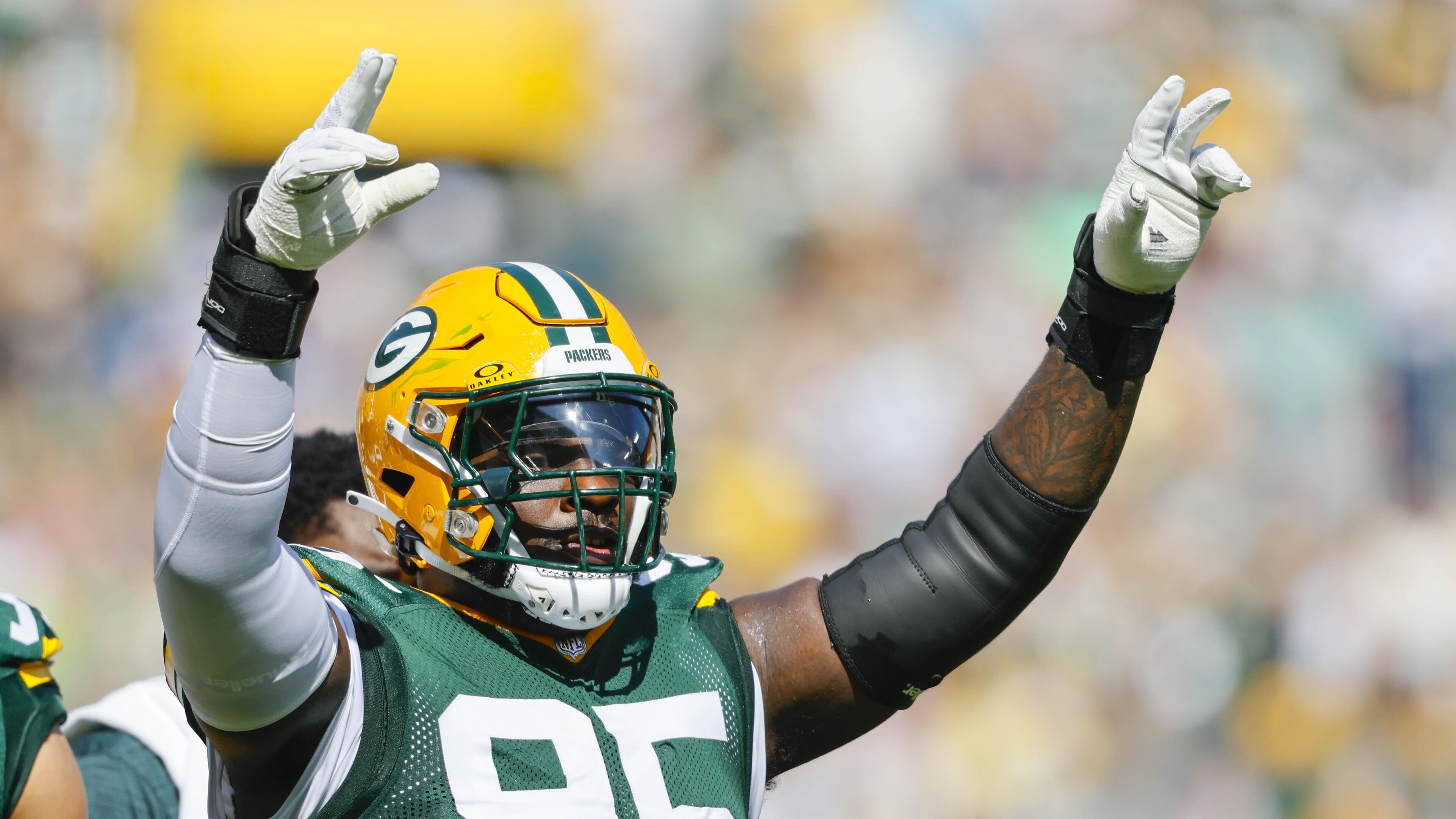 Devonte Wyatt's $12.9M Contract Option Exercised by Packers for 2026 ...