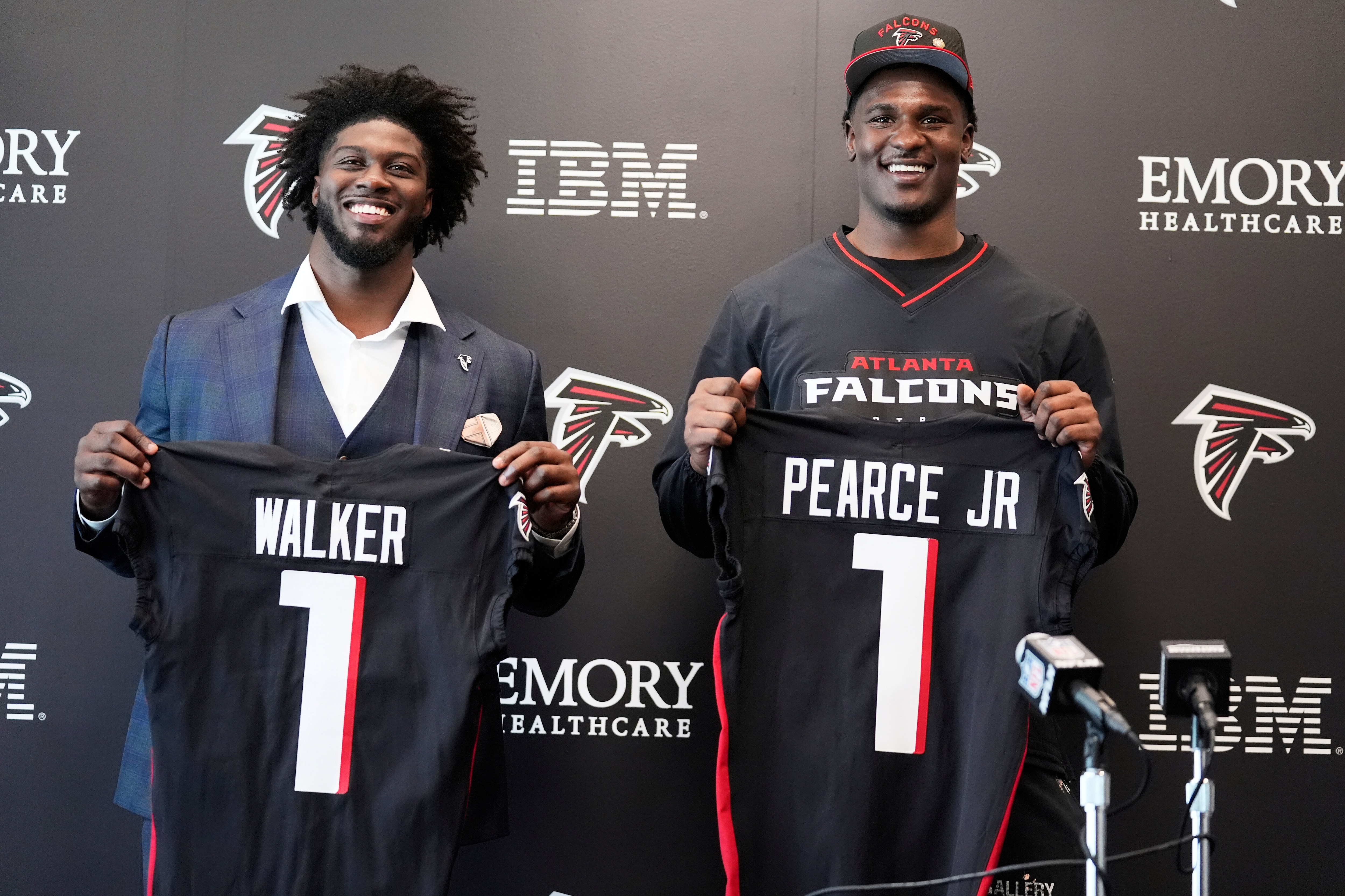 Jeff Ulbrich Says Falcons 'Best I've Ever Been Around' After Walker, Pearce Jr. Picks