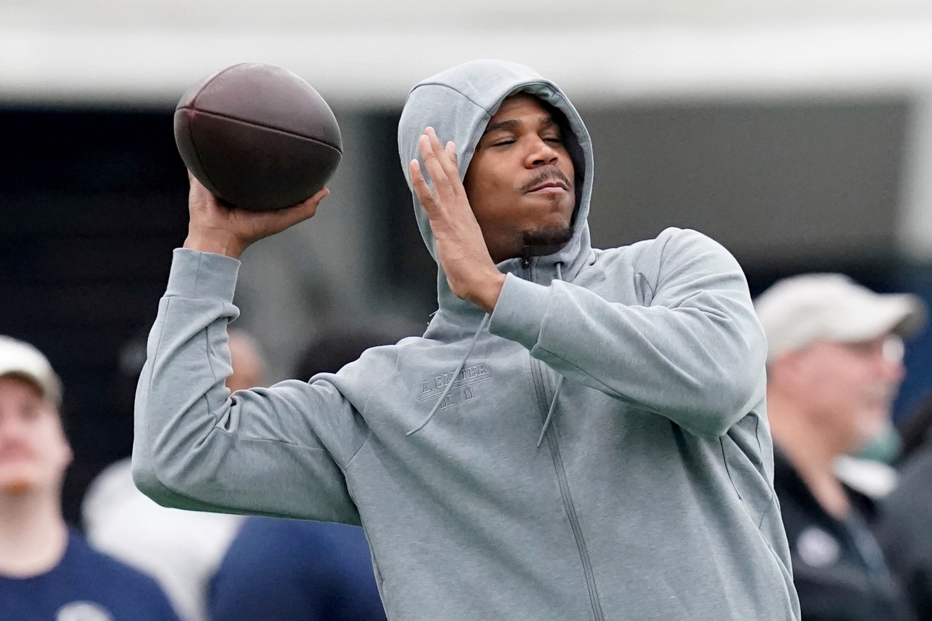 Abdul Carter Shares Photo of Lawrence Taylor from Giants Visit amid NFL ...