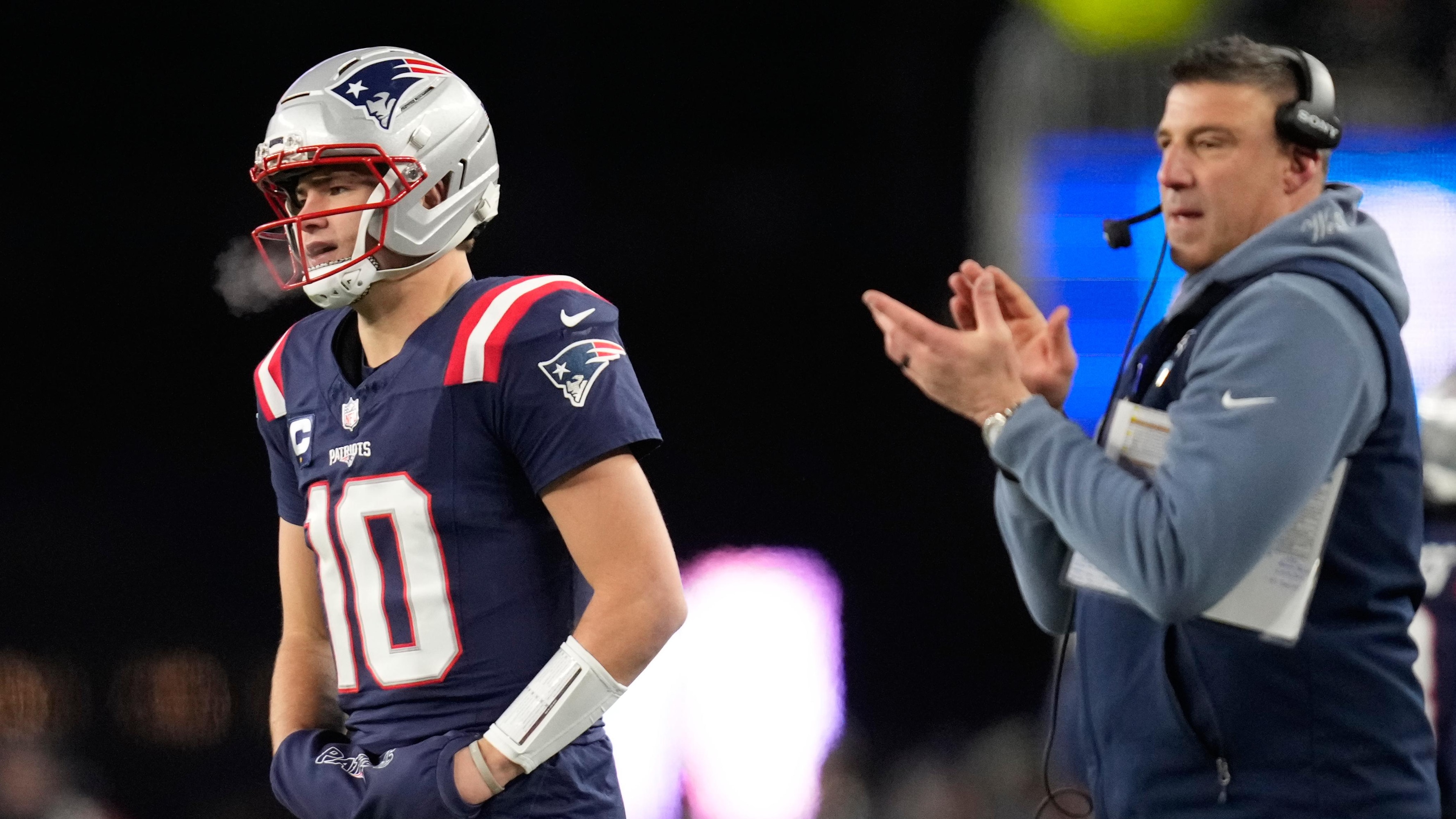 Brett Favre Says Drake Maye, Vrabel Can Top Tom Brady, Bill Belichick ...