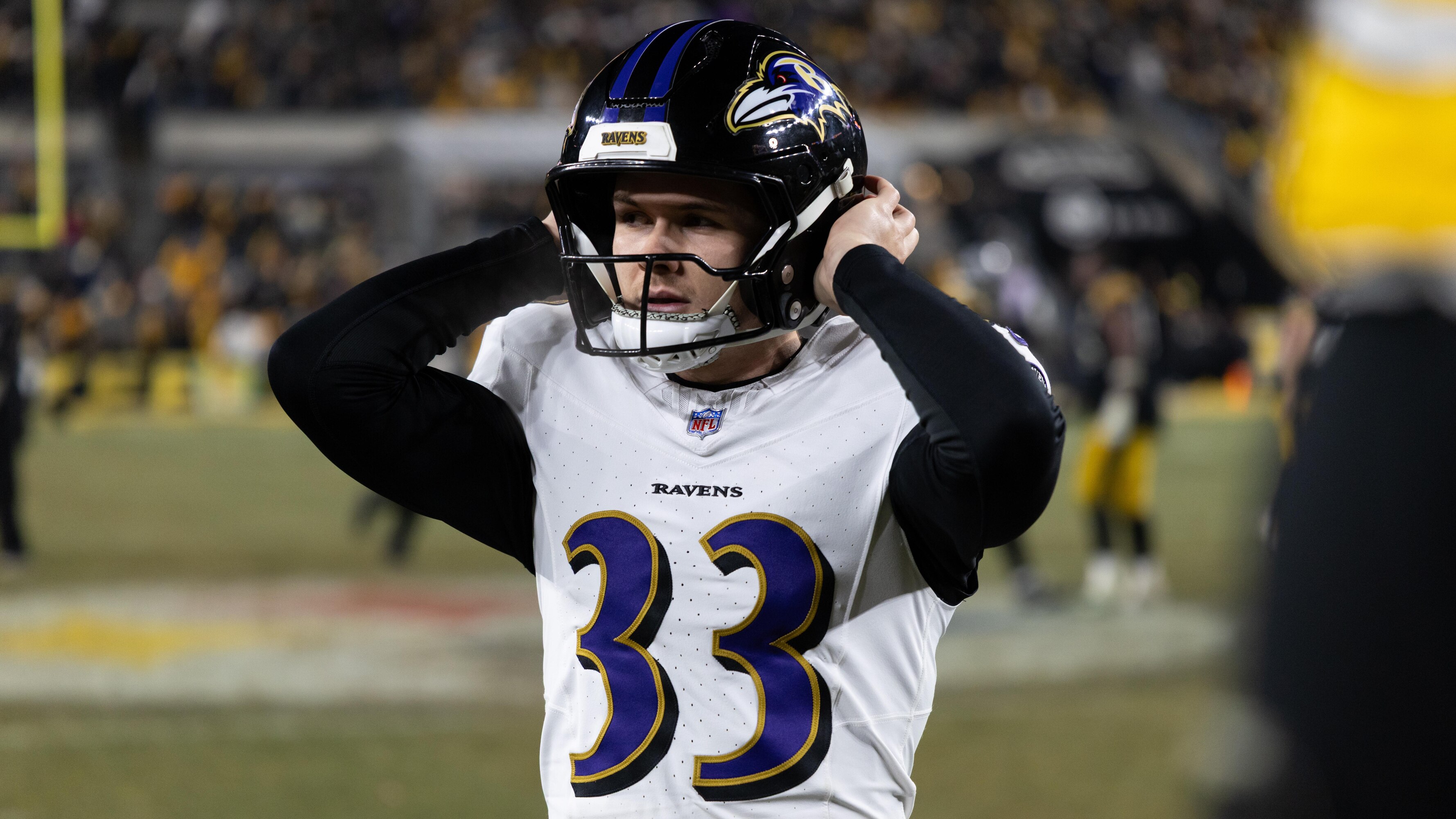 Tyler Loop Reacts to Missed Kick vs. Steelers on Video as Ravens Fail ...