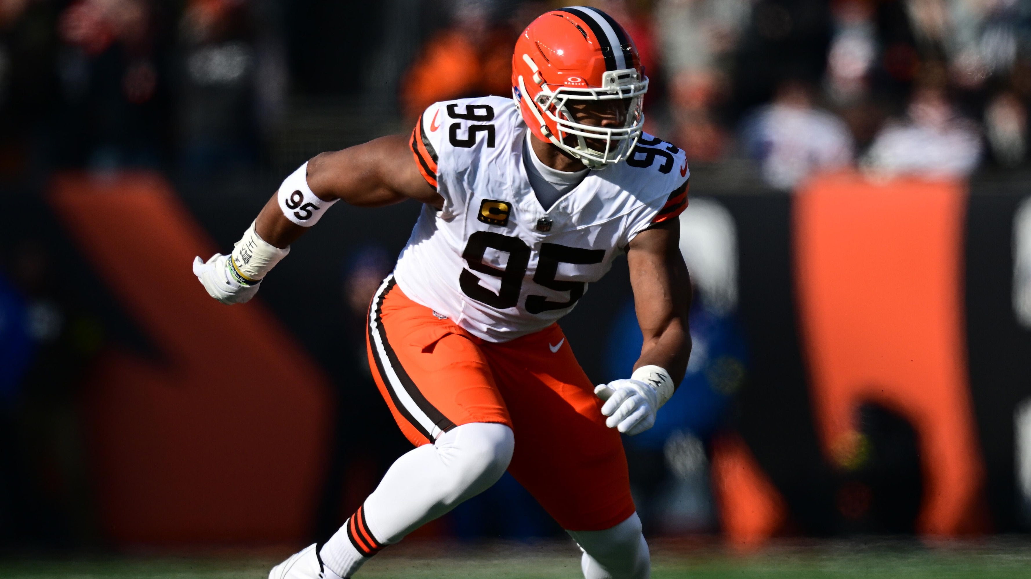 Myles Garrett Posts Meme in Cryptic IG Photo Amid Jim Schwartz, Browns ...