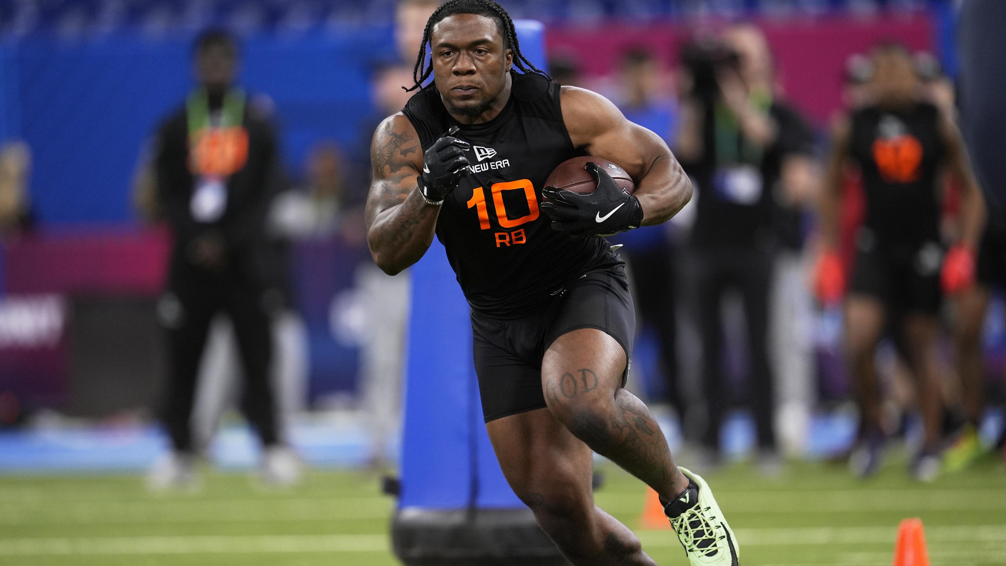 NFL Stat Predictions for Top Rookie RBs in 2025