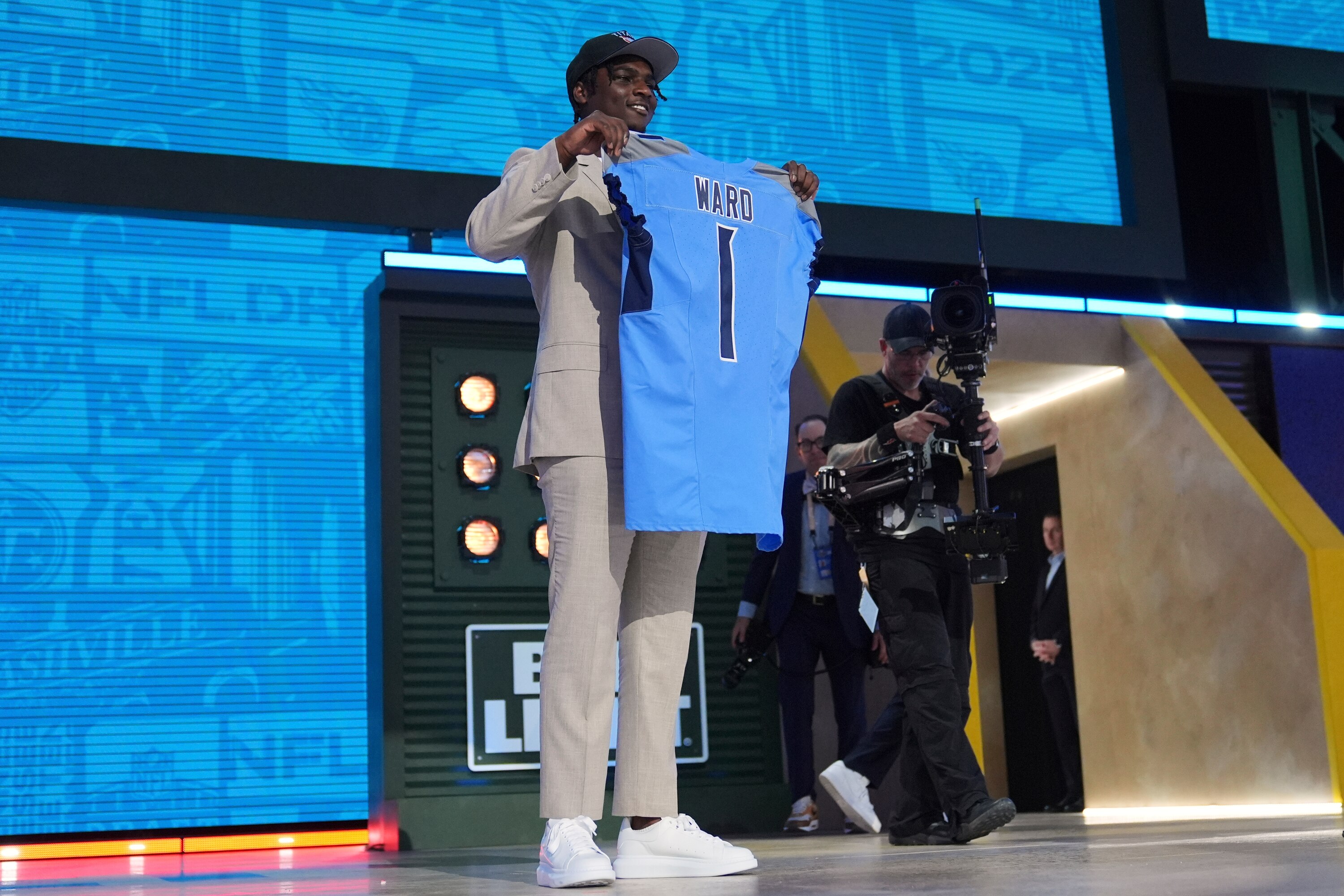 Cam Ward Given Permission to Wear Titans No. 1 Jersey by Warren Moon ...