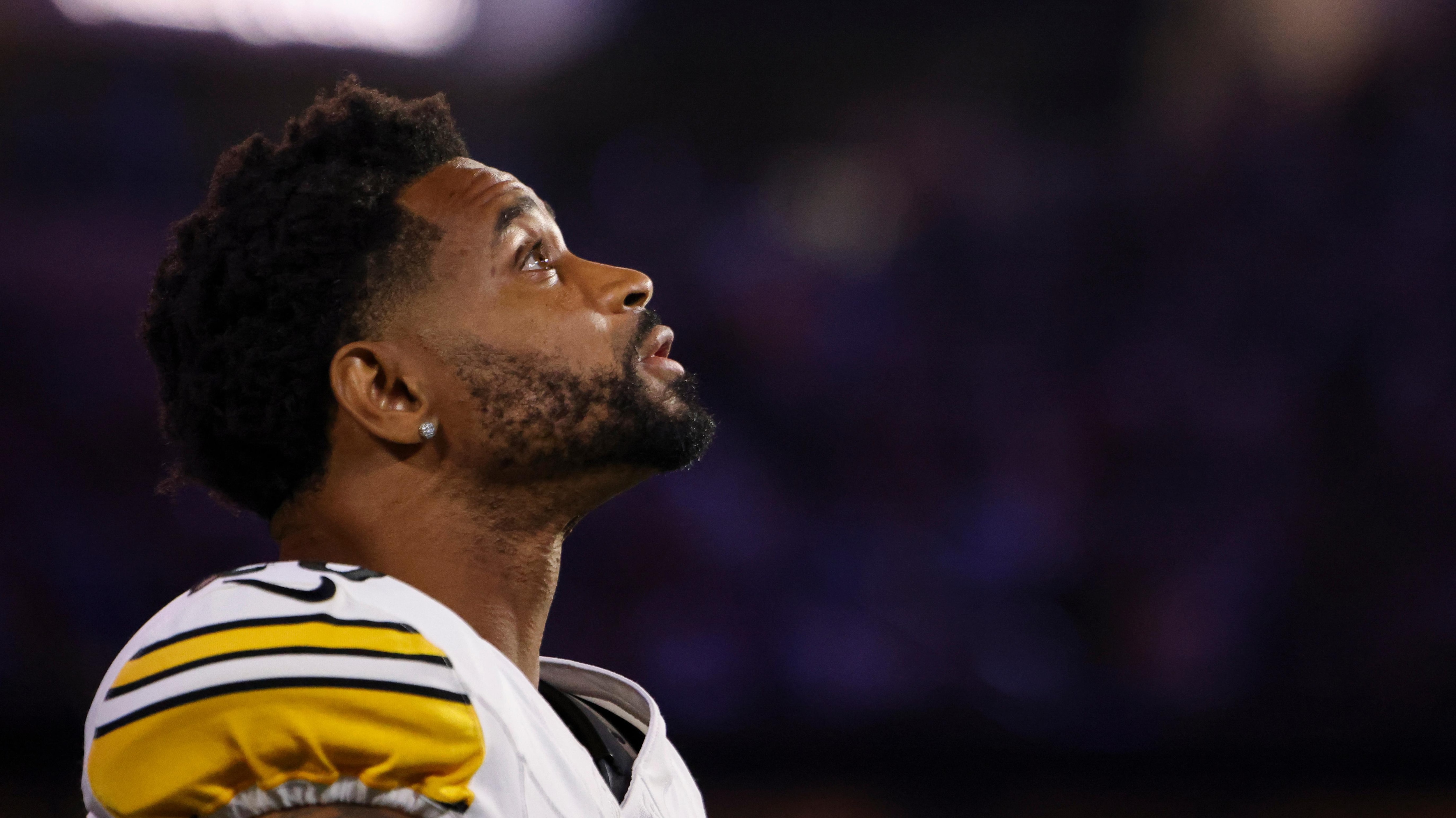 Darius Slay, Steelers Agree to Part Ways, CB Started 9 Games After ...