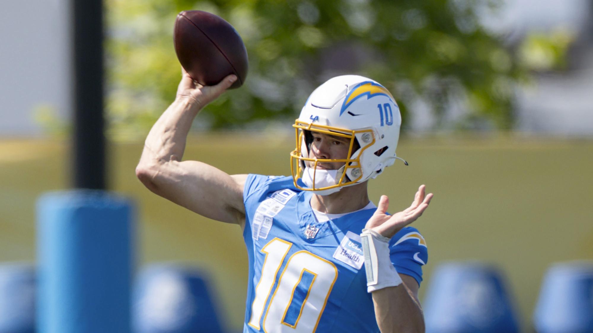 Chargers' Justin Herbert to Wear UV Protection Contact Lenses to See ...