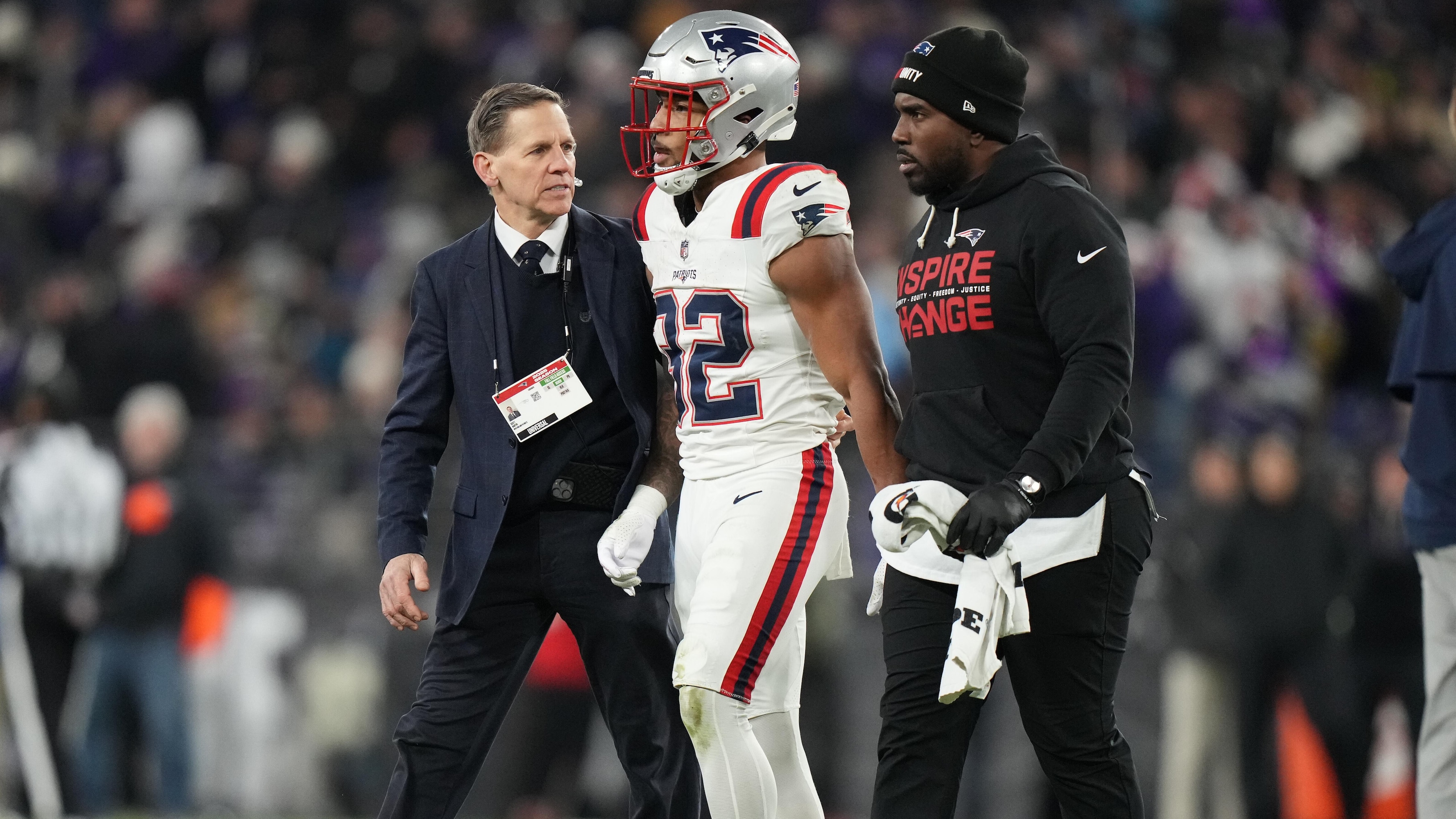 TreVeyon Henderson Injured, Latest Update on Patriots RB After Exiting ...