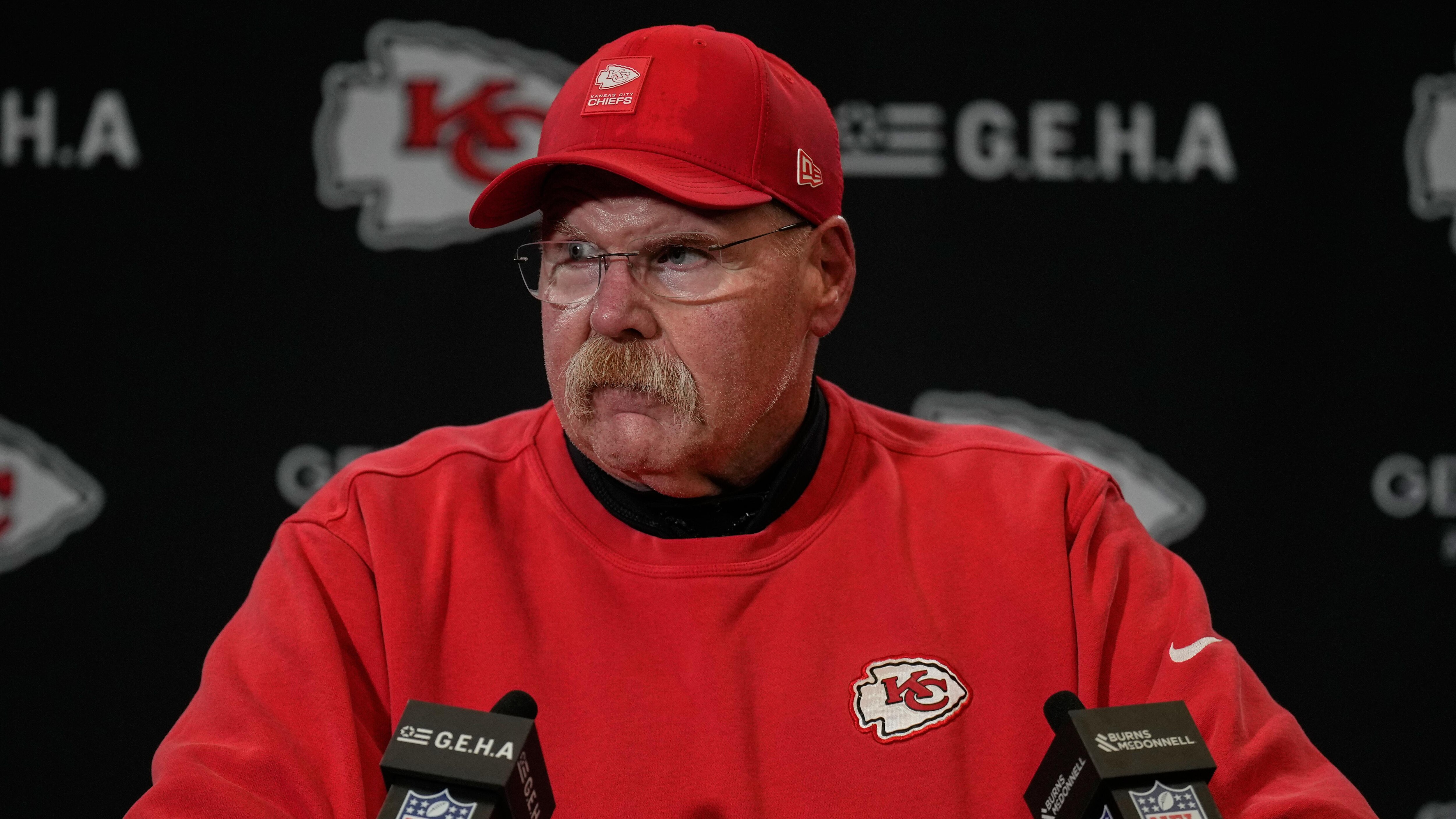 Andy Reid Takes Blame from Mahomes, Chiefs' 4th-Down Failures in Loss ...