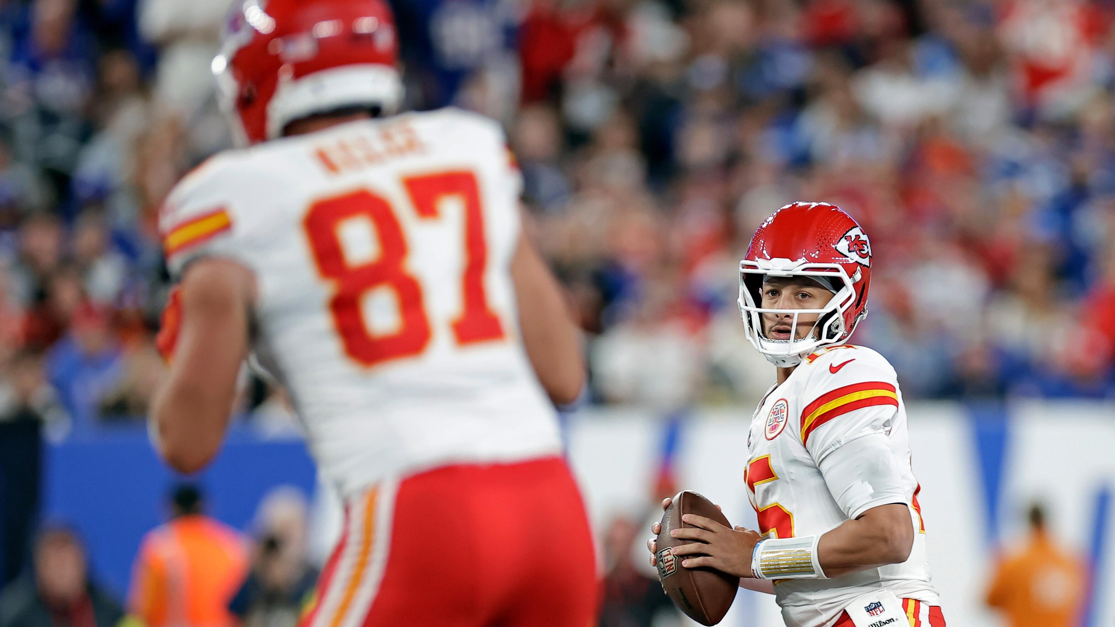 Patrick Mahomes, Travis Kelce Make History, Excite NFL Fans as Chiefs ...
