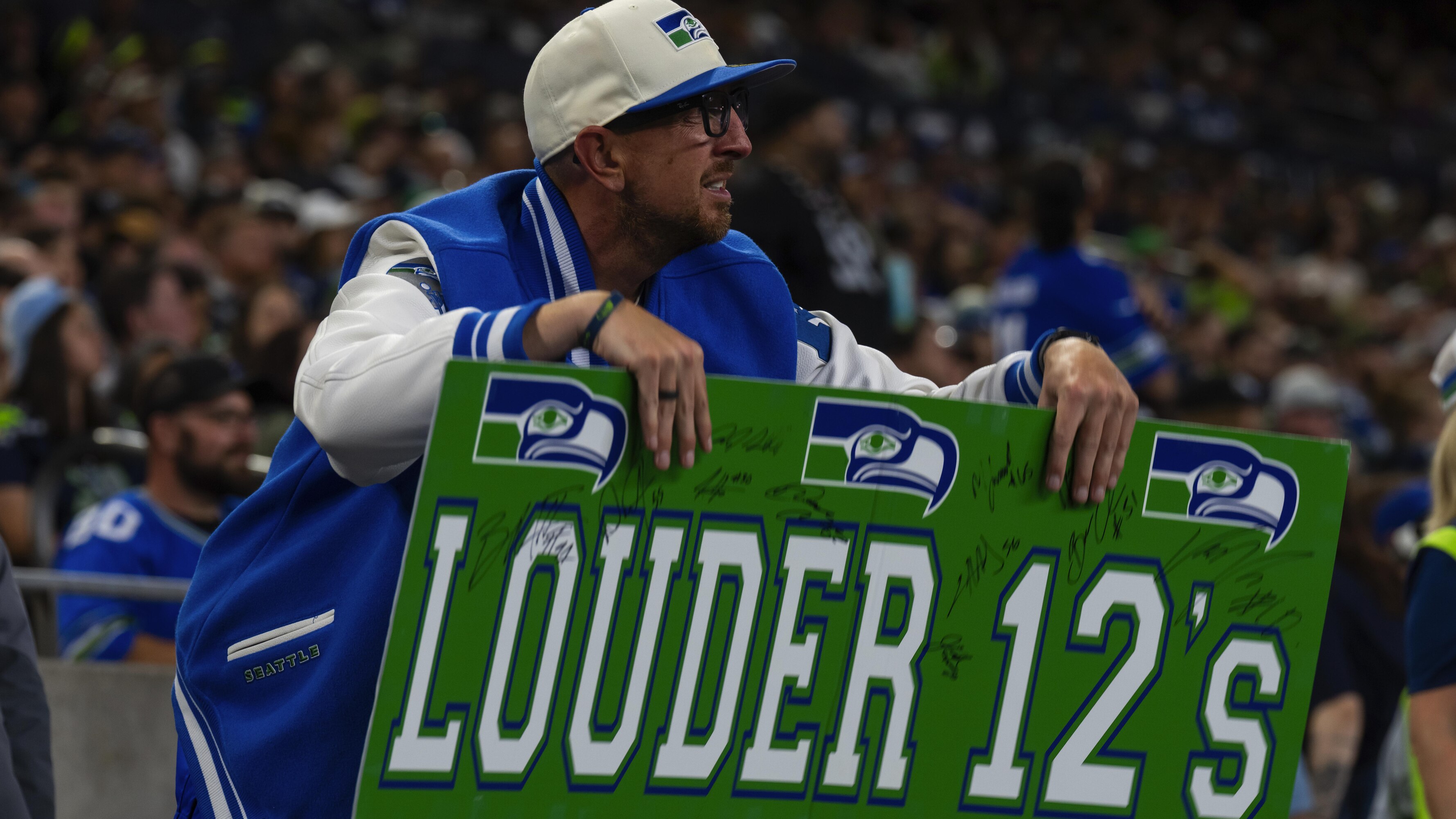 Seahawks Say Undercover Law Enforcement Will Wear Opponents' Jerseys at ...