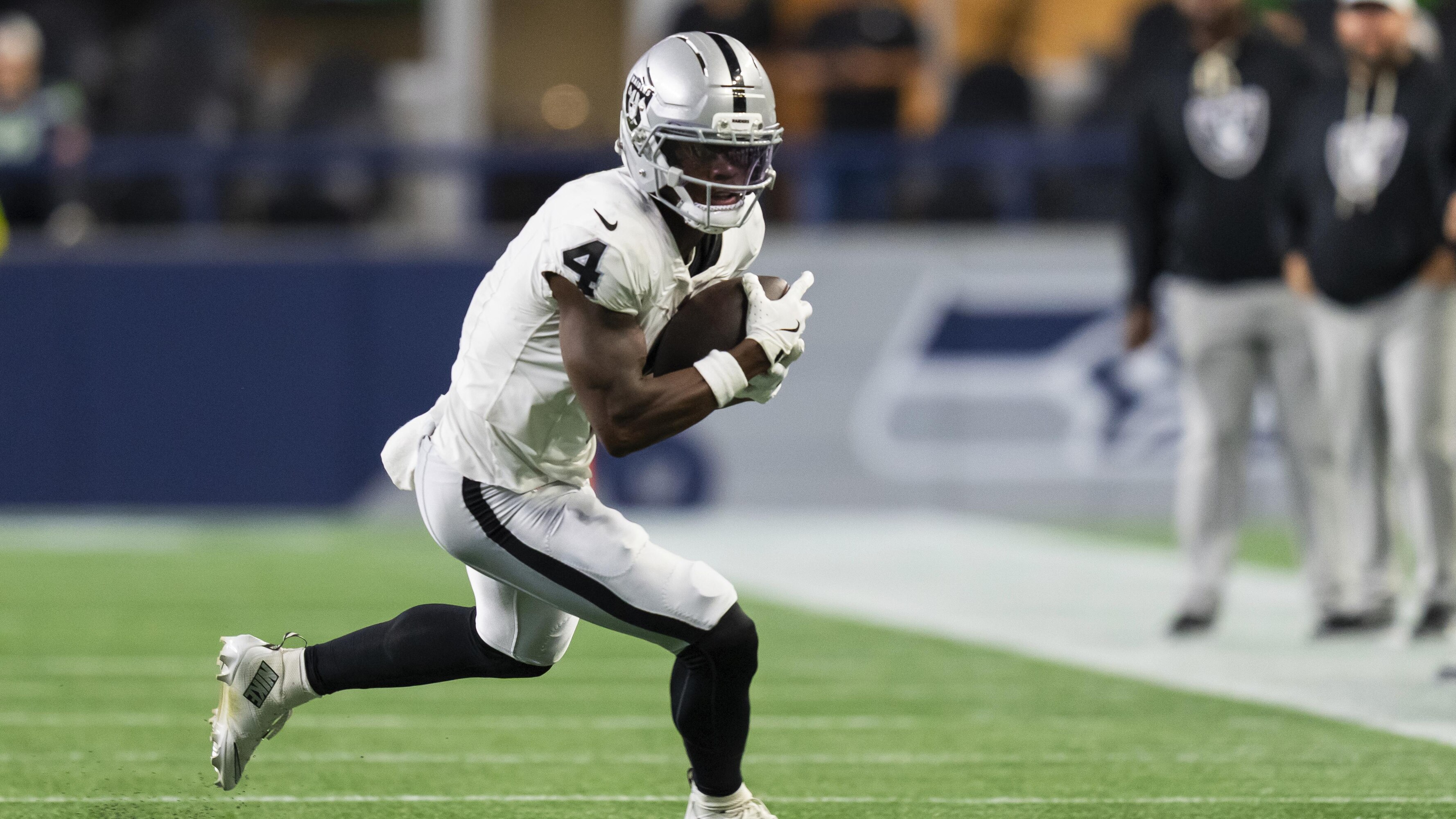 Bo Jackson's Grand-Nephew Shedrick Leads Raiders in Receptions vs ...