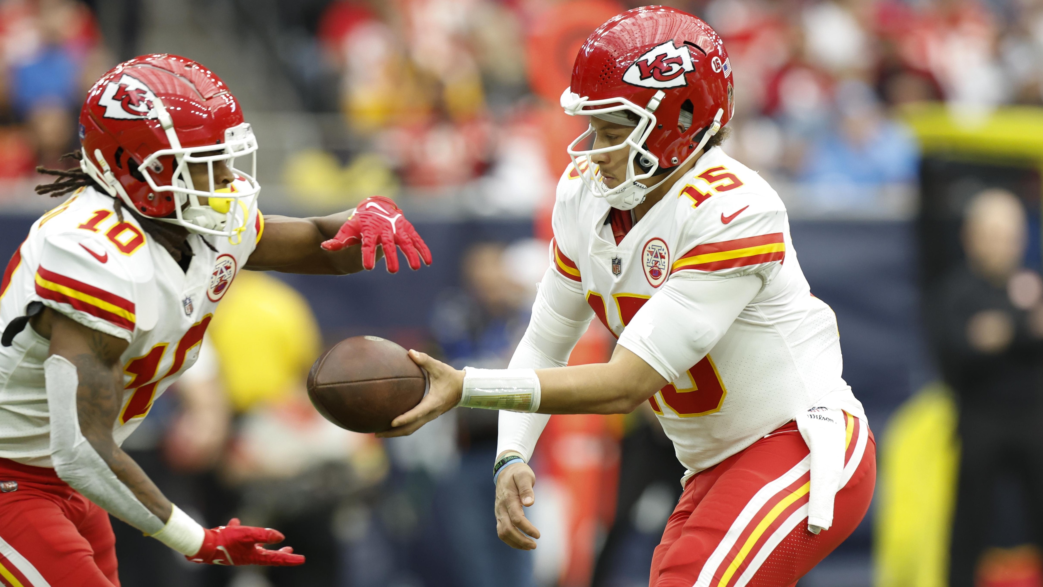 Chiefs, Patriots, Chargers, Texans Linked to RB Trade Before Deadline ...